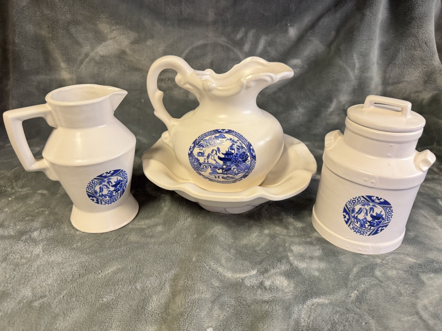 Vintage McCoy Blue Willow Pottery Set/4 Pitcher W/Basin Bowl Sugar ...