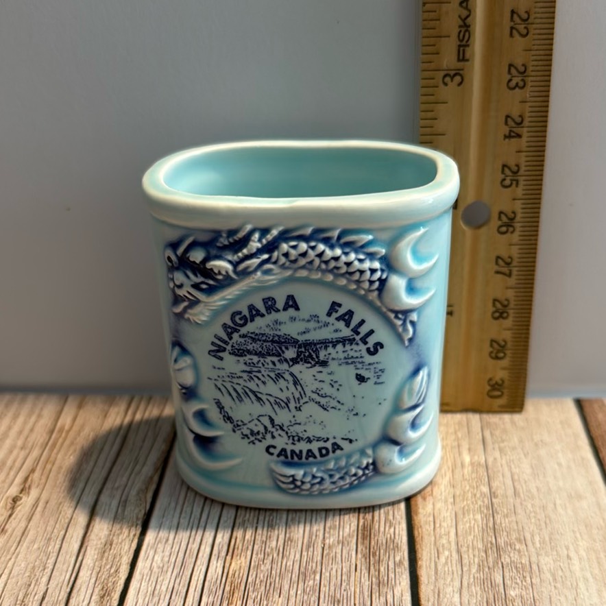 VTG Niagara Falls Canada Toothpick Holder
