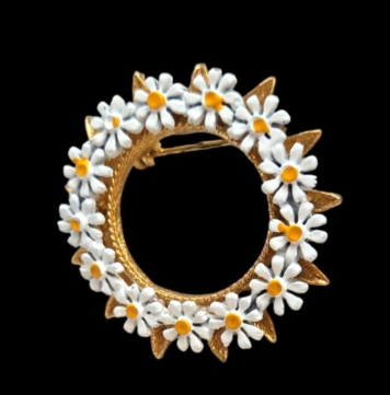 Vintage Daisy Brooch Pin Ring of Flowers boho hippie Wildflower crown ...