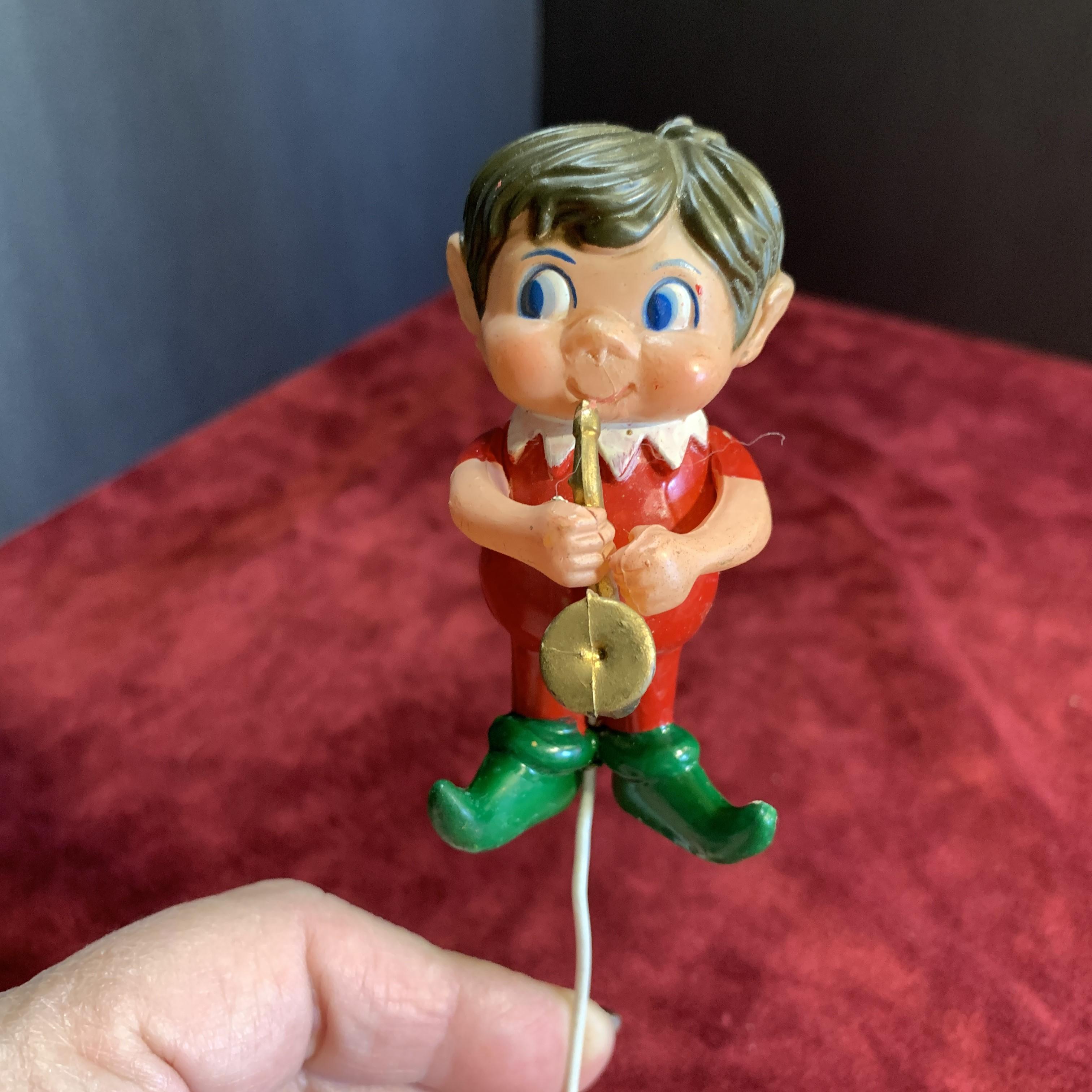 Red Elf Pick Vintage