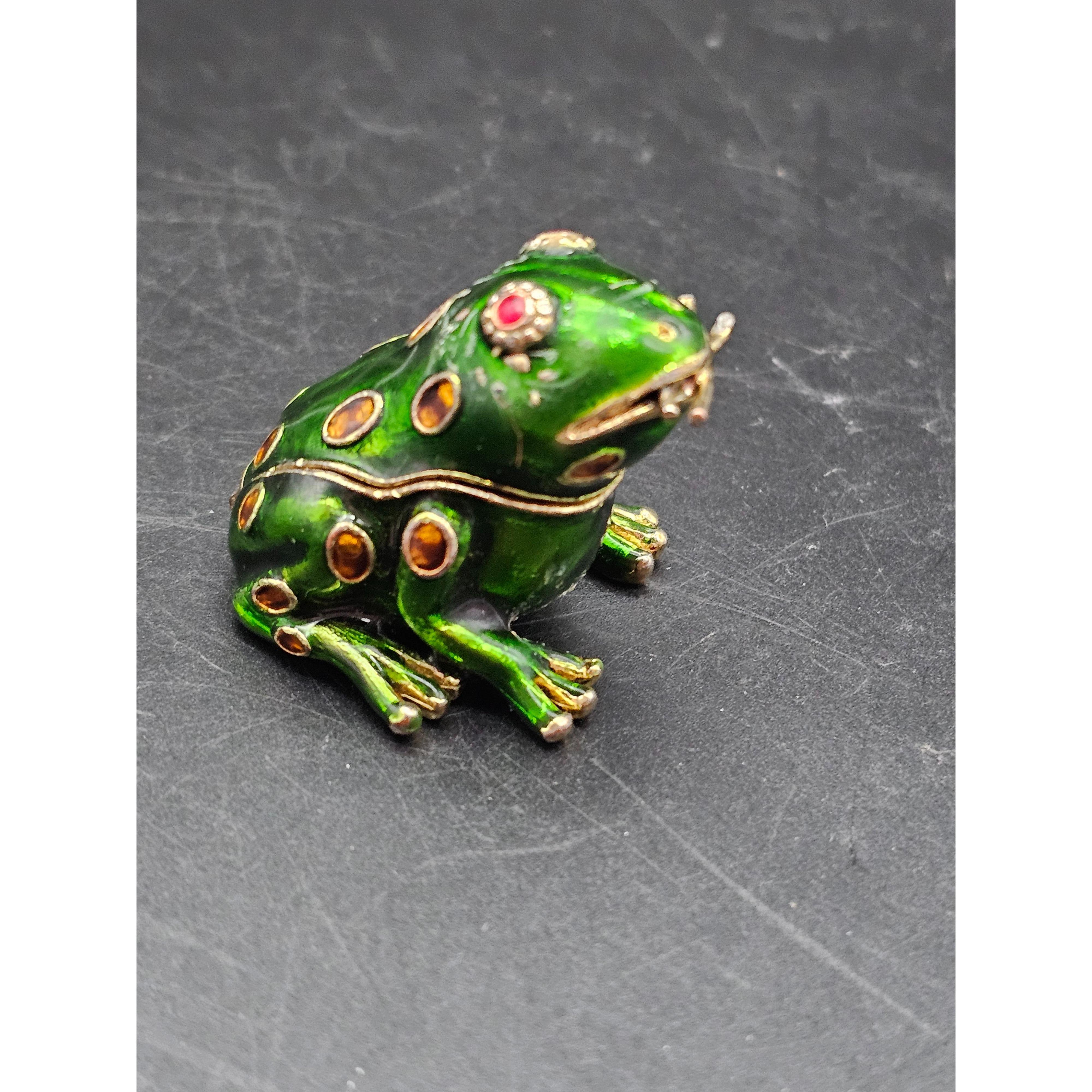 Metal Enamel Green Frog Trinket Box With Magnetic Closure And Gems ...