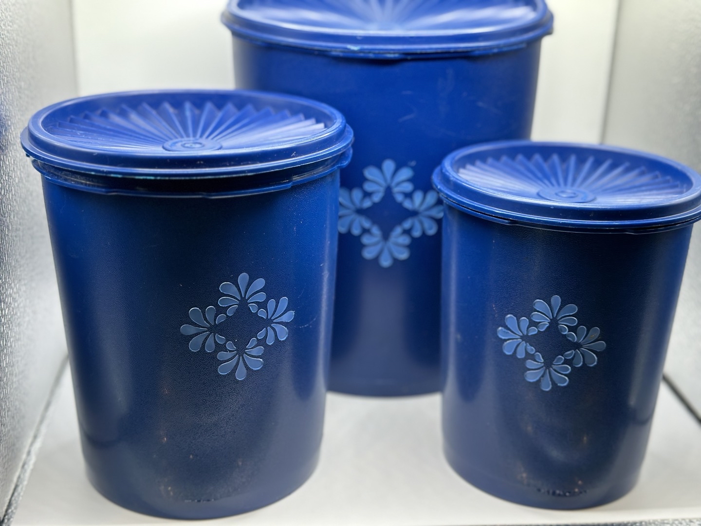Cobalt Blue Tupperware Cannister (3)