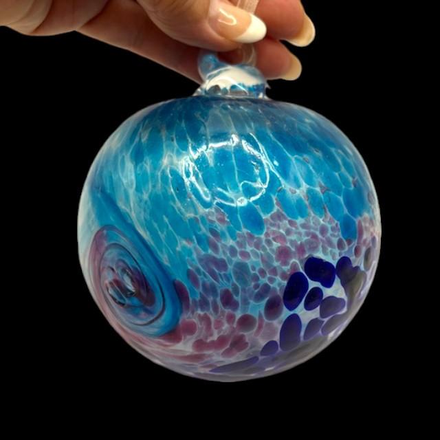 Beautiful Heavy Art Glass 5” Witch Gazing Ball Hand Blown Purple Blue Teal