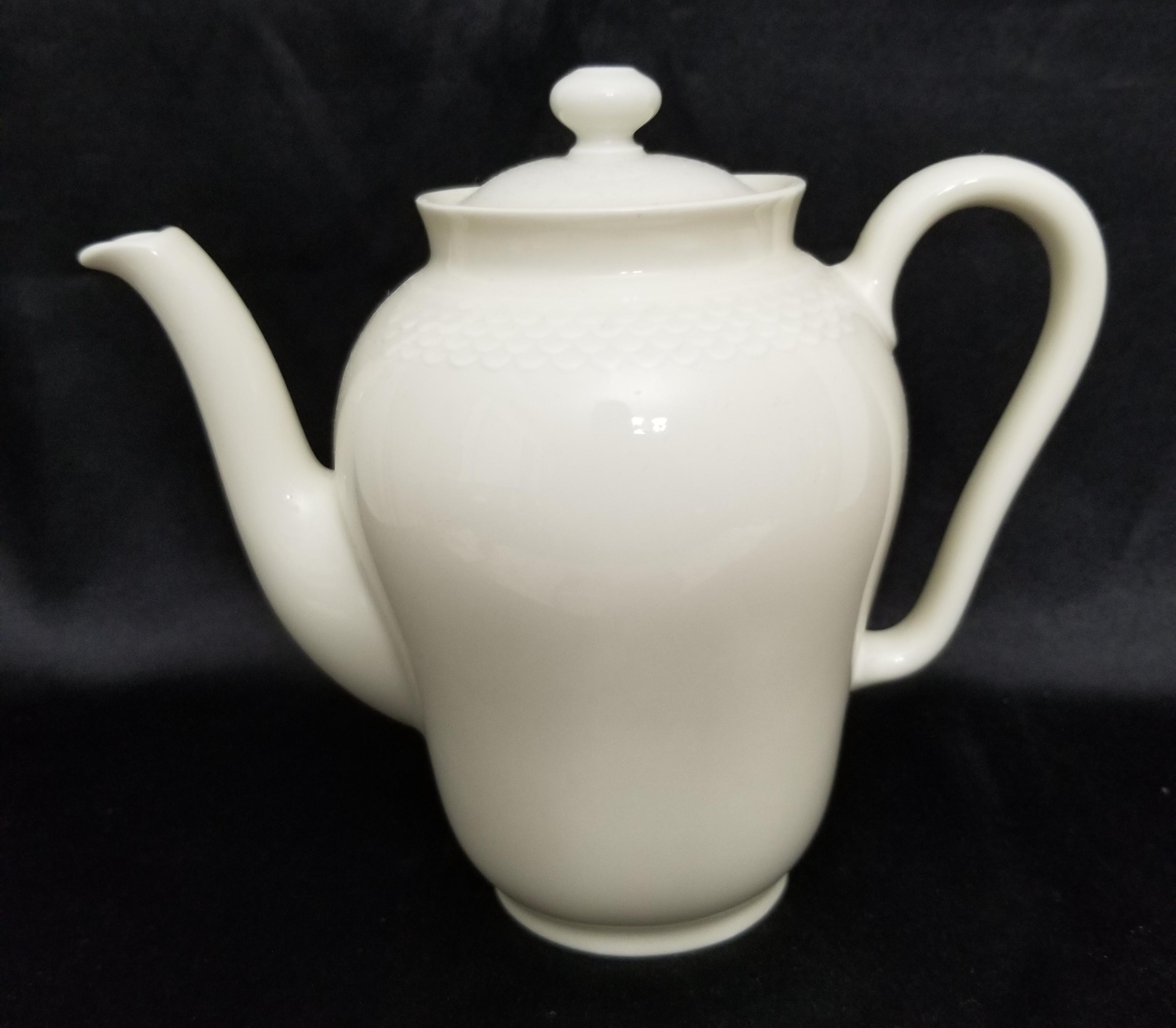 Vintage Thomas German Porcelain Ariadne Fish Scale Teapot