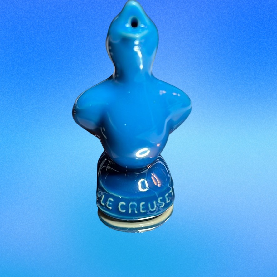 Le Creuset Dark Blue Pie Bird