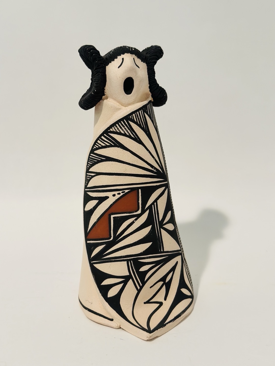 Navajo Pottery Woman Girl Native American Signed Yolanda LaMone