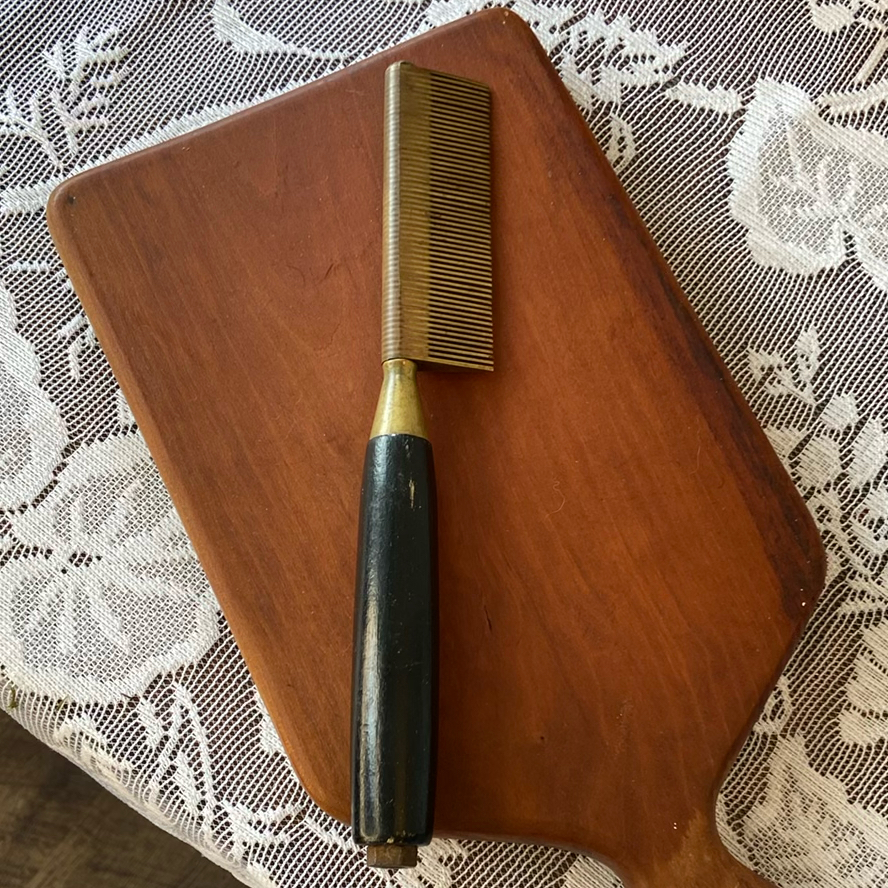 Vintage Annie heat comb hair straightener hot pressing comb brass and black