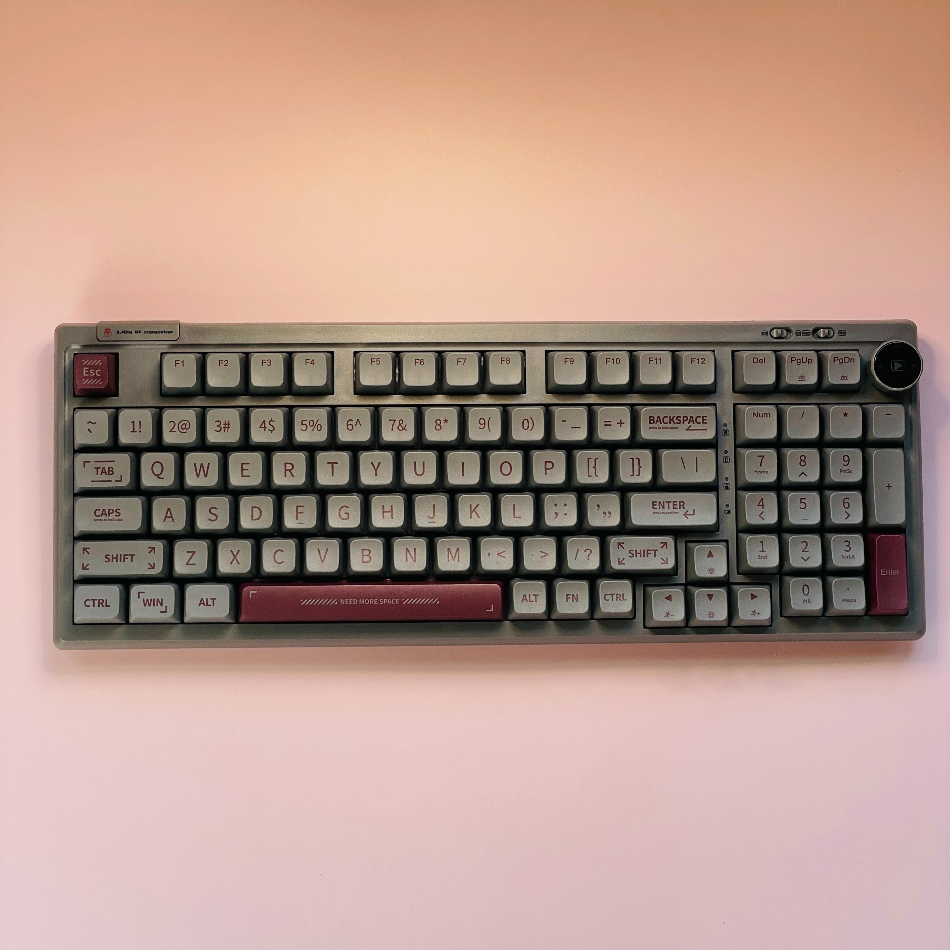EPOMAKER RT100 95% Retro Mechanical Keyboard with Knob and Mini Display