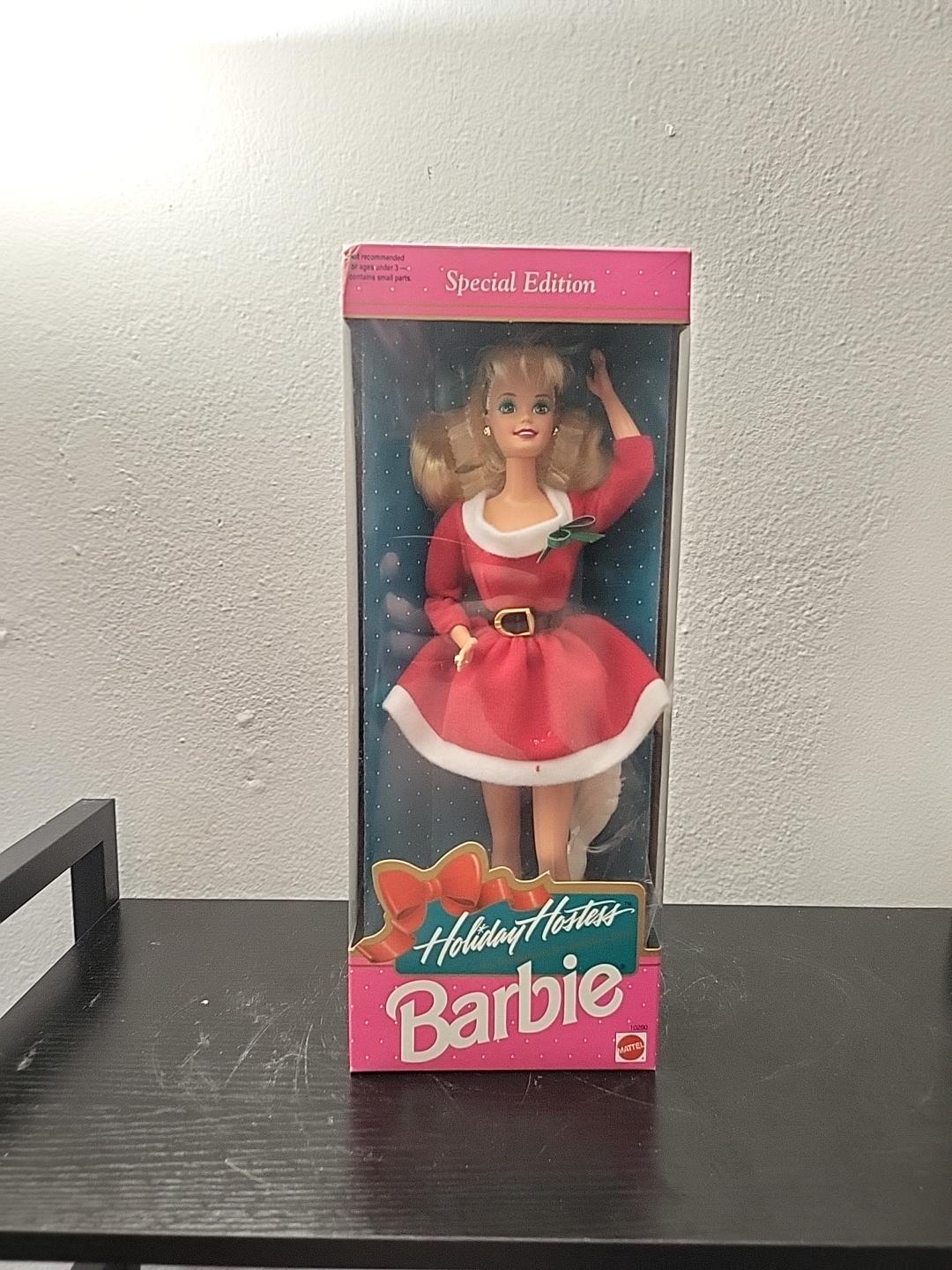 Special Edition Holiday Hostess Barbie 1992, # 10280 - NIB SEALED