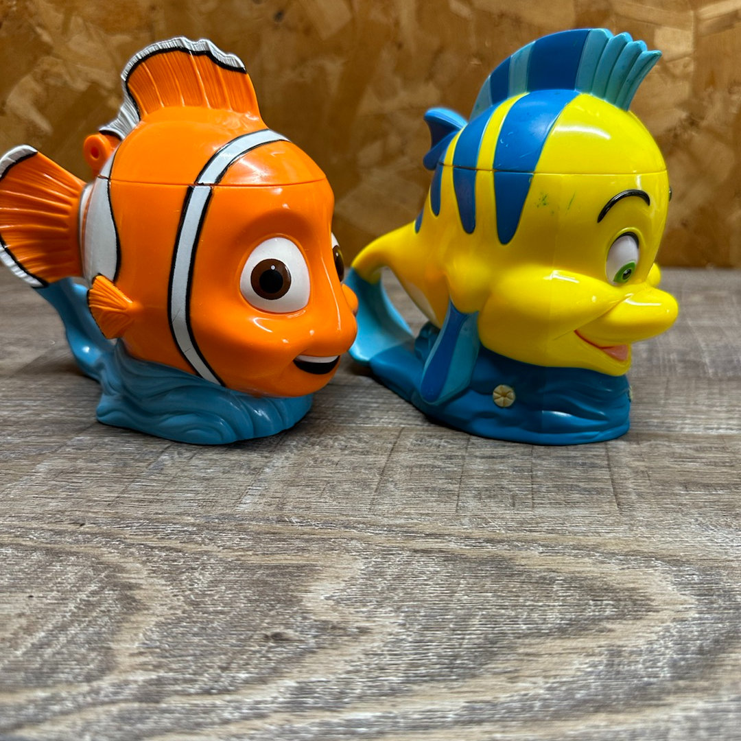 36. Nemo And Flounder Disney On Ice Mugs