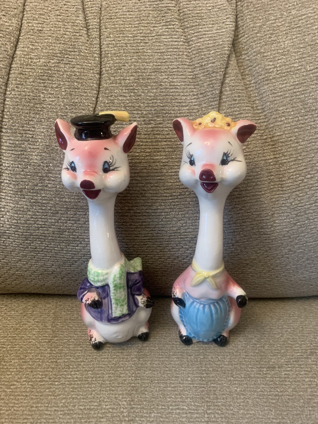Ceramic Long Neck Pig Salt And Pepper Shaker Set
