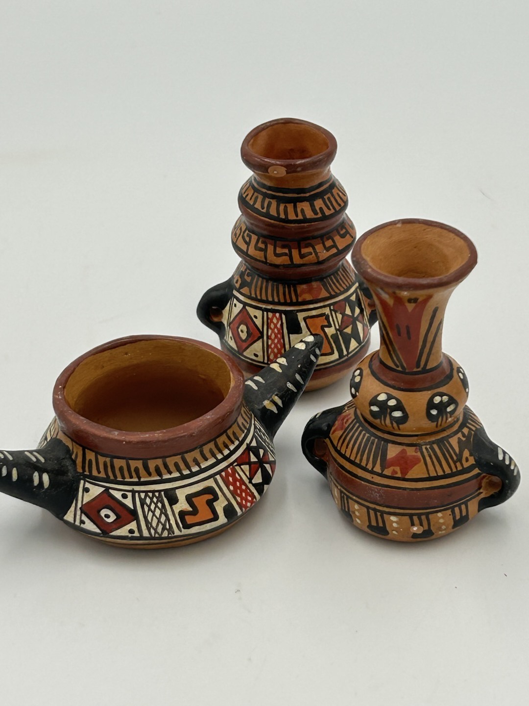 3 Vintage Cusco Peru Ceramic Pottery Hand Painted Vases