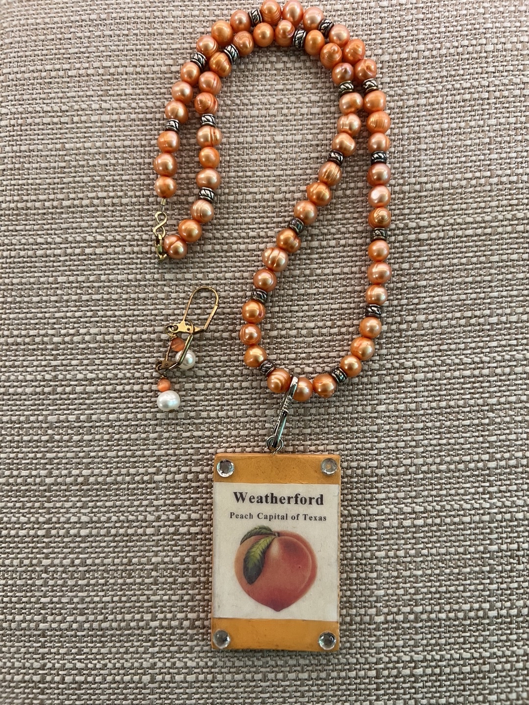 Peach Pearls Necklace And Earrings (real pearls)