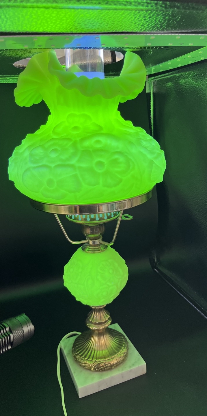 Fenton Vintage Uranium Glass Lamp
