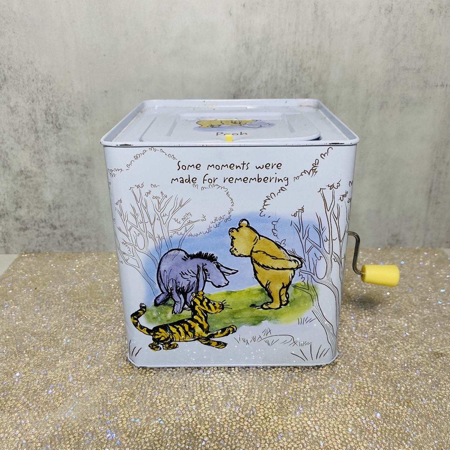 Vintage 2016’ Disney Winnie The Pooh, (POP Go The Weasel)