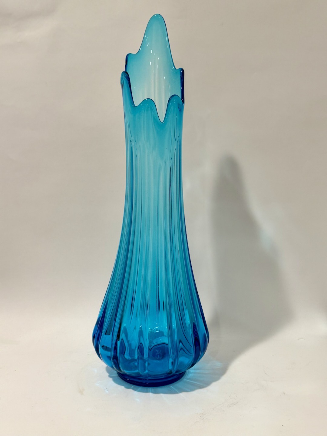 LE Smith Swung Vase Simplicity Blue Ribbed Glass 21" Floor MCM Fat ...