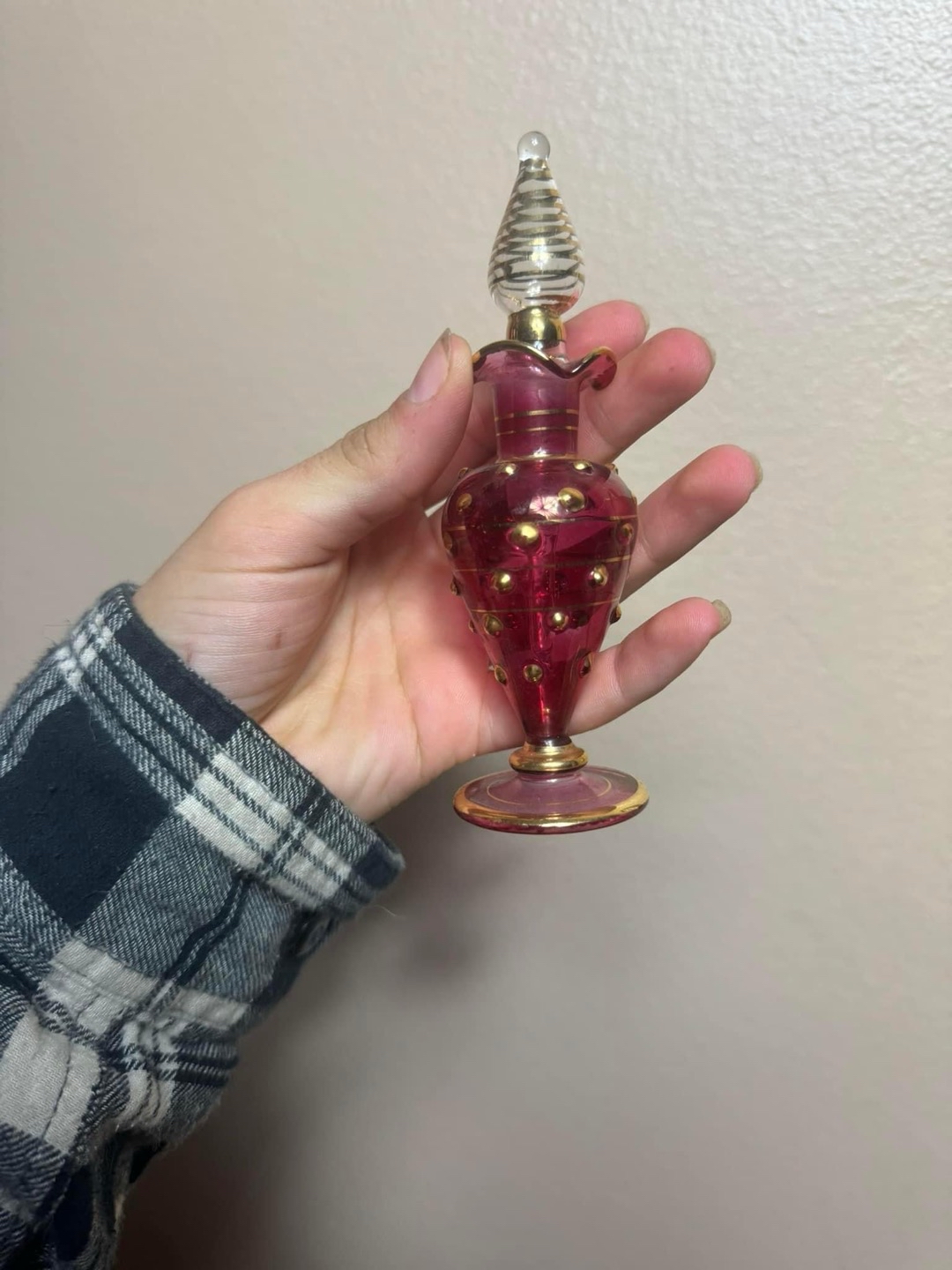 Fuchsia Multifaceted Perfume Bottle