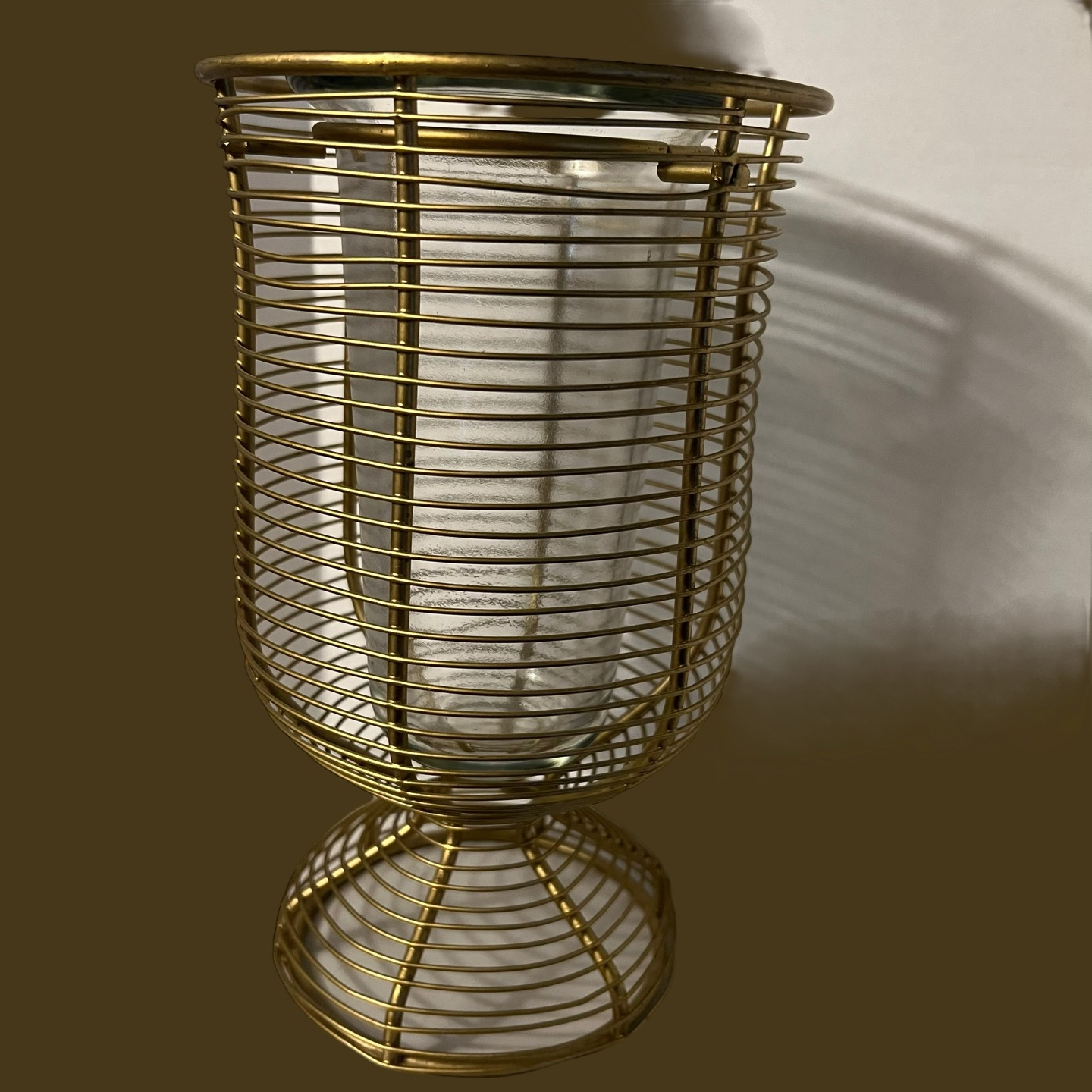 007a. Metal Wire Gold Brass Colored Vase Candle Holder With Glass Insert