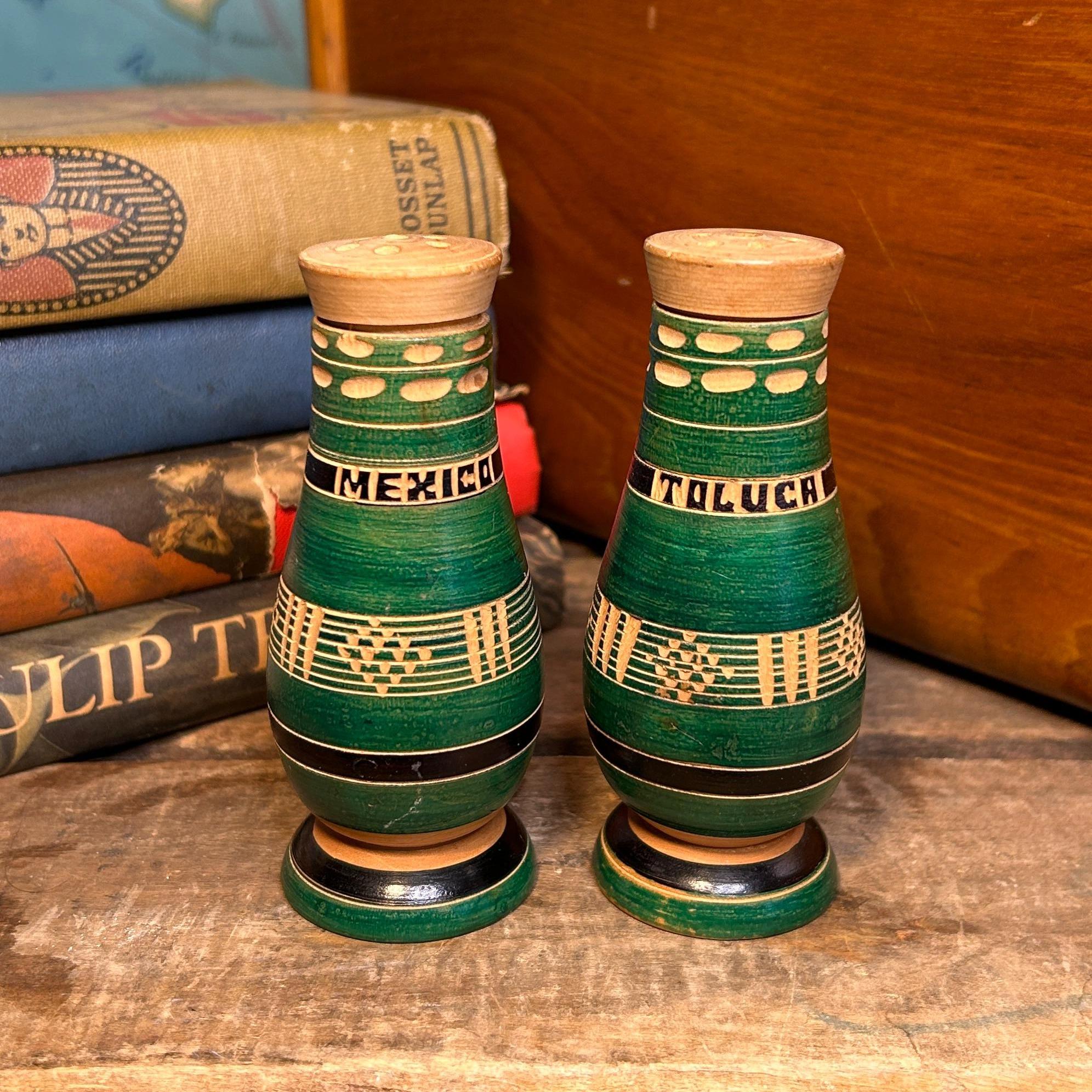 Mexico Souvenir Vintage Wooden Salt & Pepper Shakers Toluca Carved