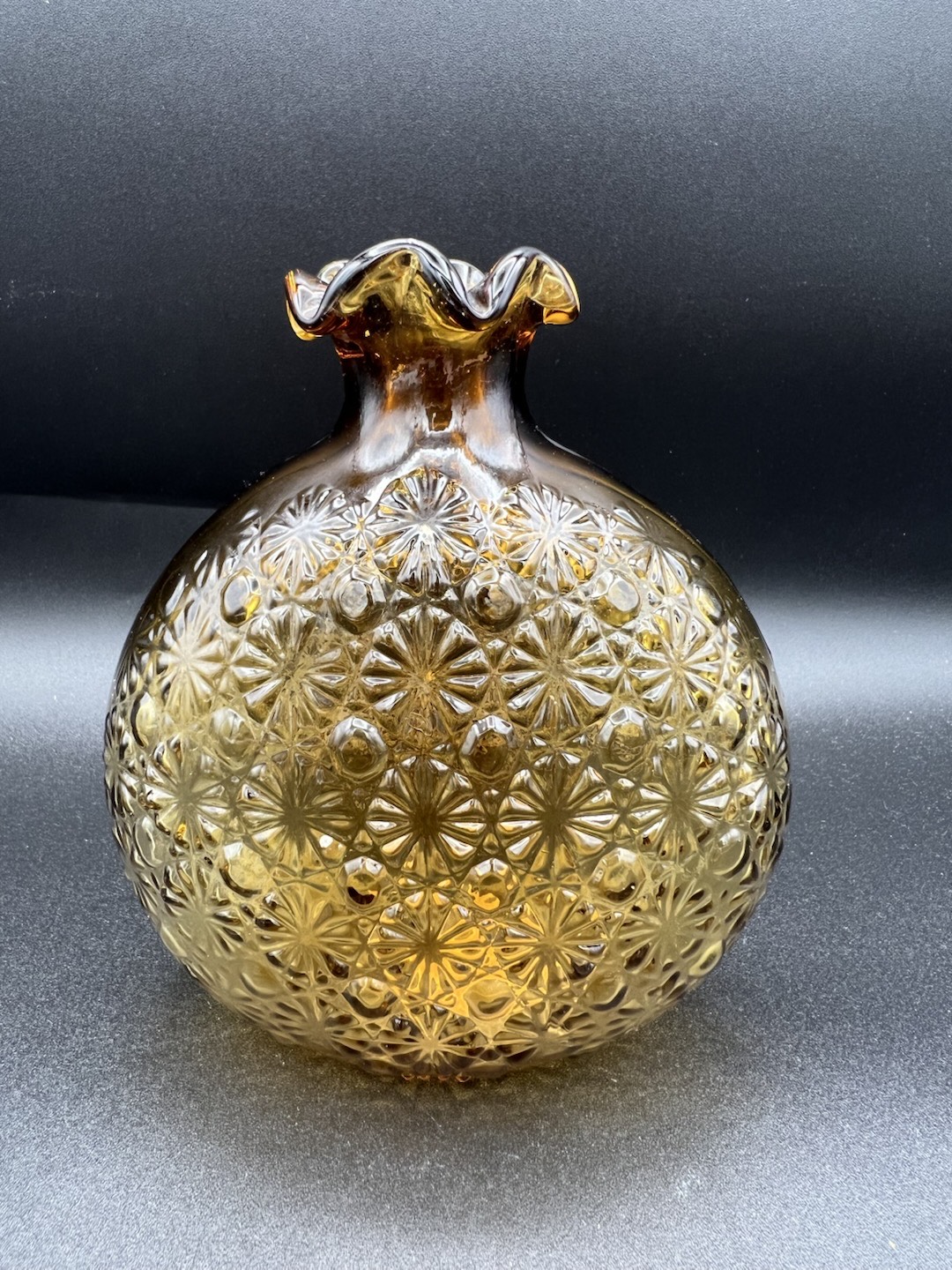 001. Daisy & Buttons Clevenger Brothers Amber Small Vase