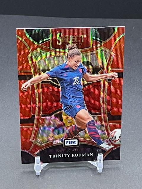 Trinity Rodman - Select FIFA - Mezzanine Red Wave Prizm /149 Soccer Card