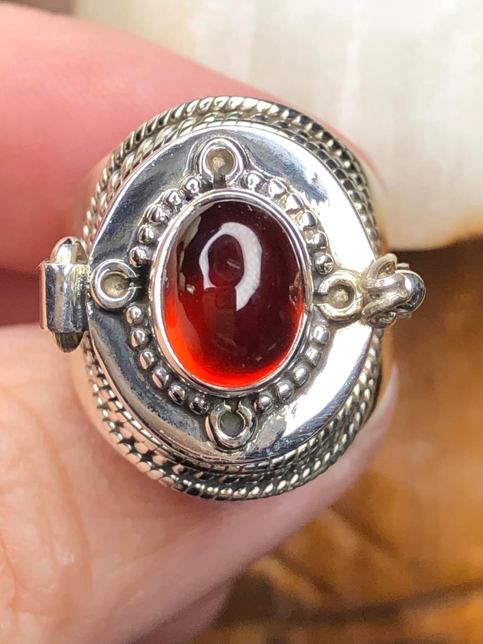 Poison Ring With Garnet - 925 Sterling Silver, Size 6