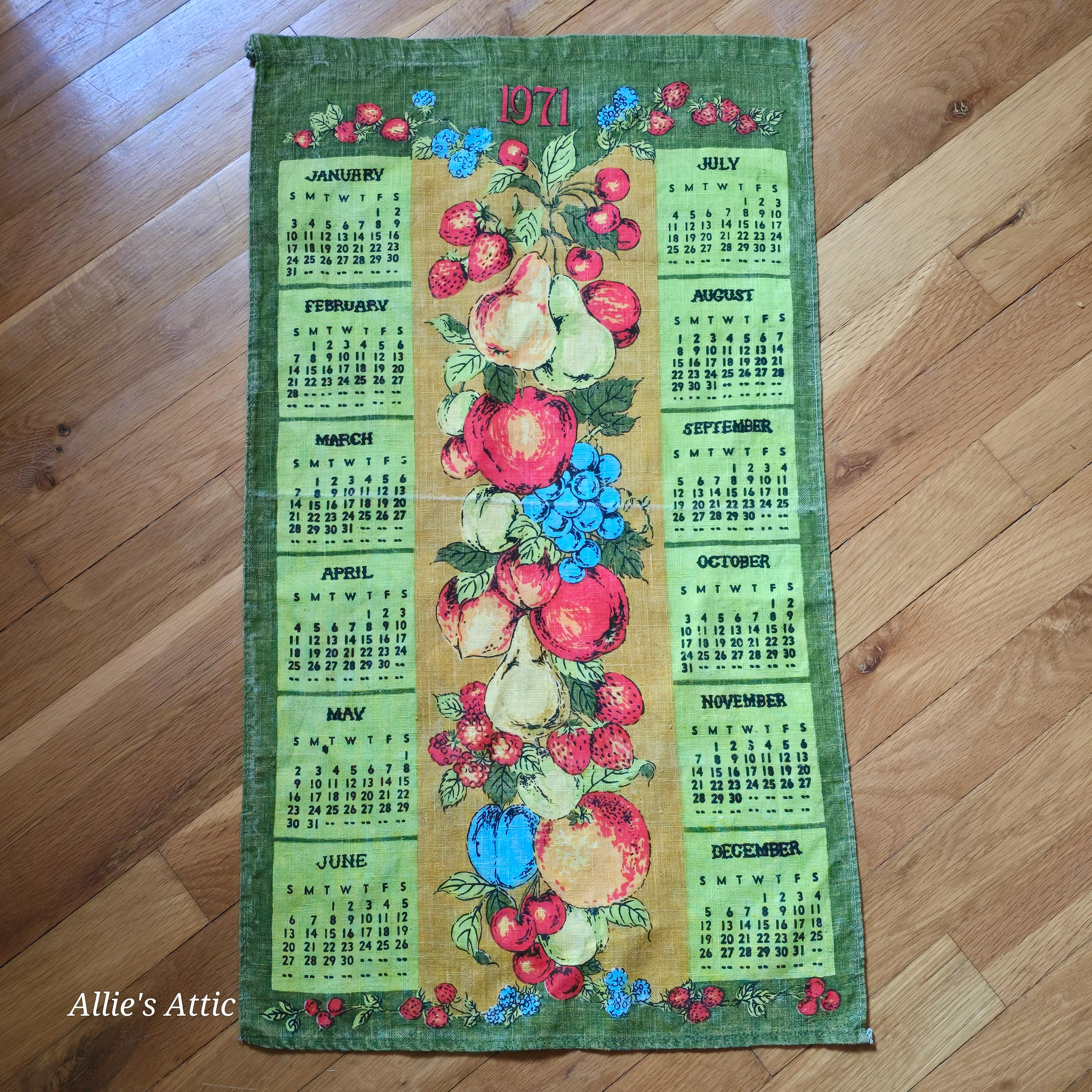 1971 Linen Calendar Dish Tea Towel Green Fruit Cottage Vtg Retro Kitchen