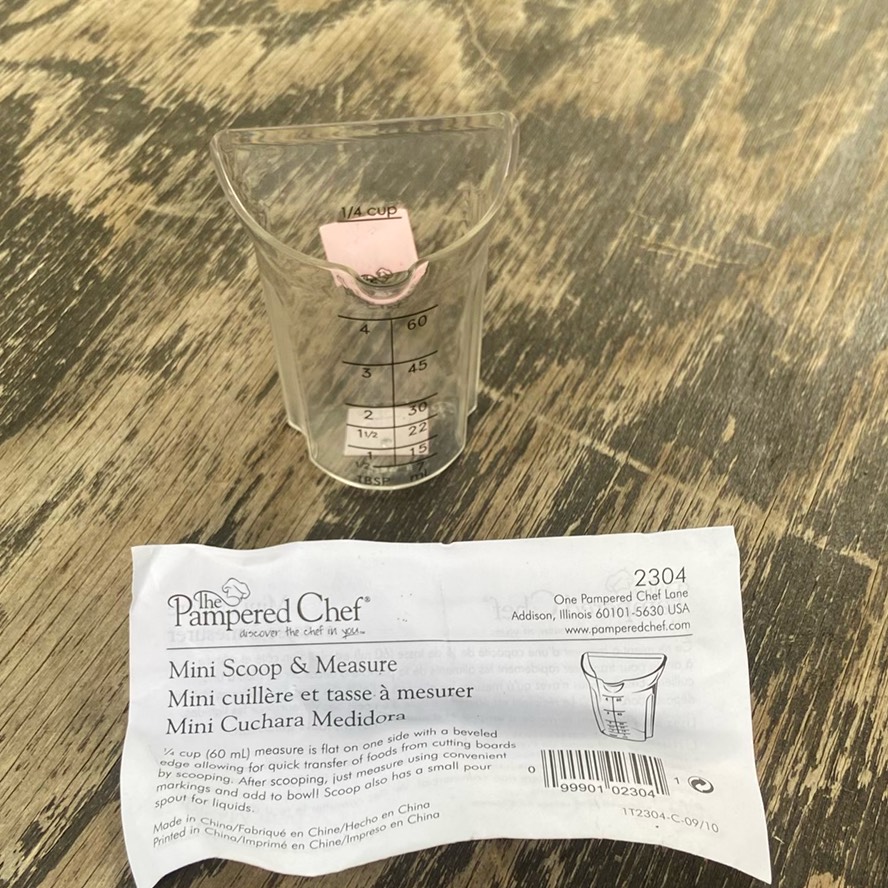 Pampered Chef Mini Scoop