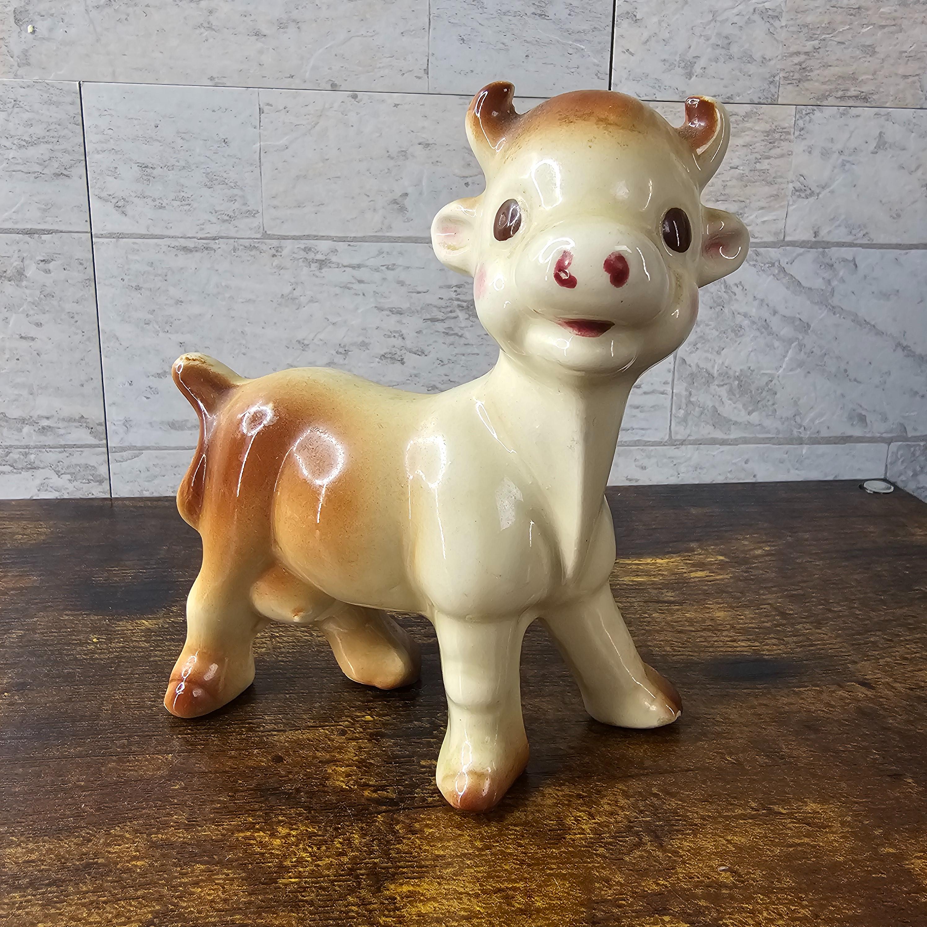 13 - Vintage 1950's Rempel Pottery USA Milky The Cow Diamond Pottery Figure