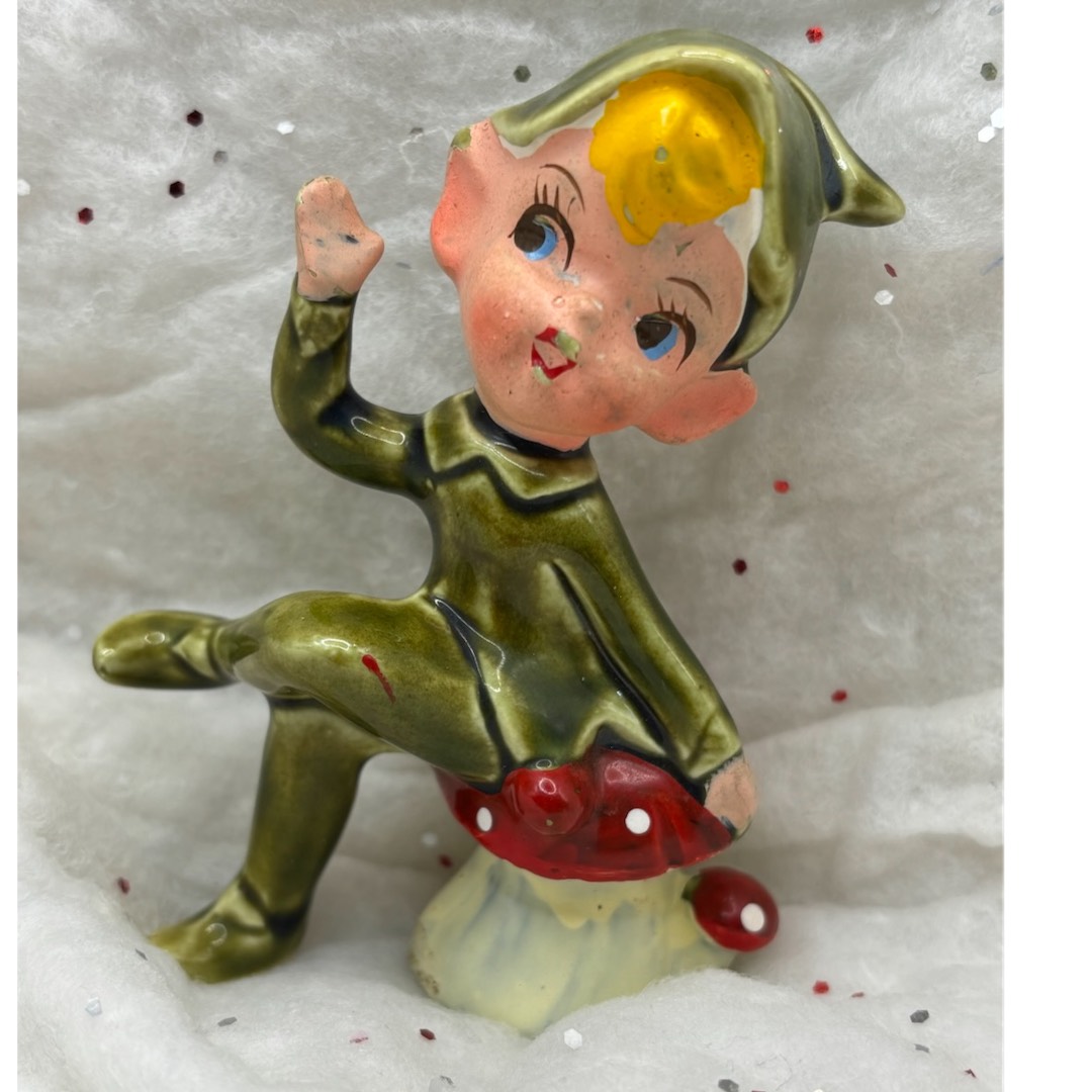 Vintage Kitsch Christmas Elf Pixie Sitting On Mushroom Figurine Japan