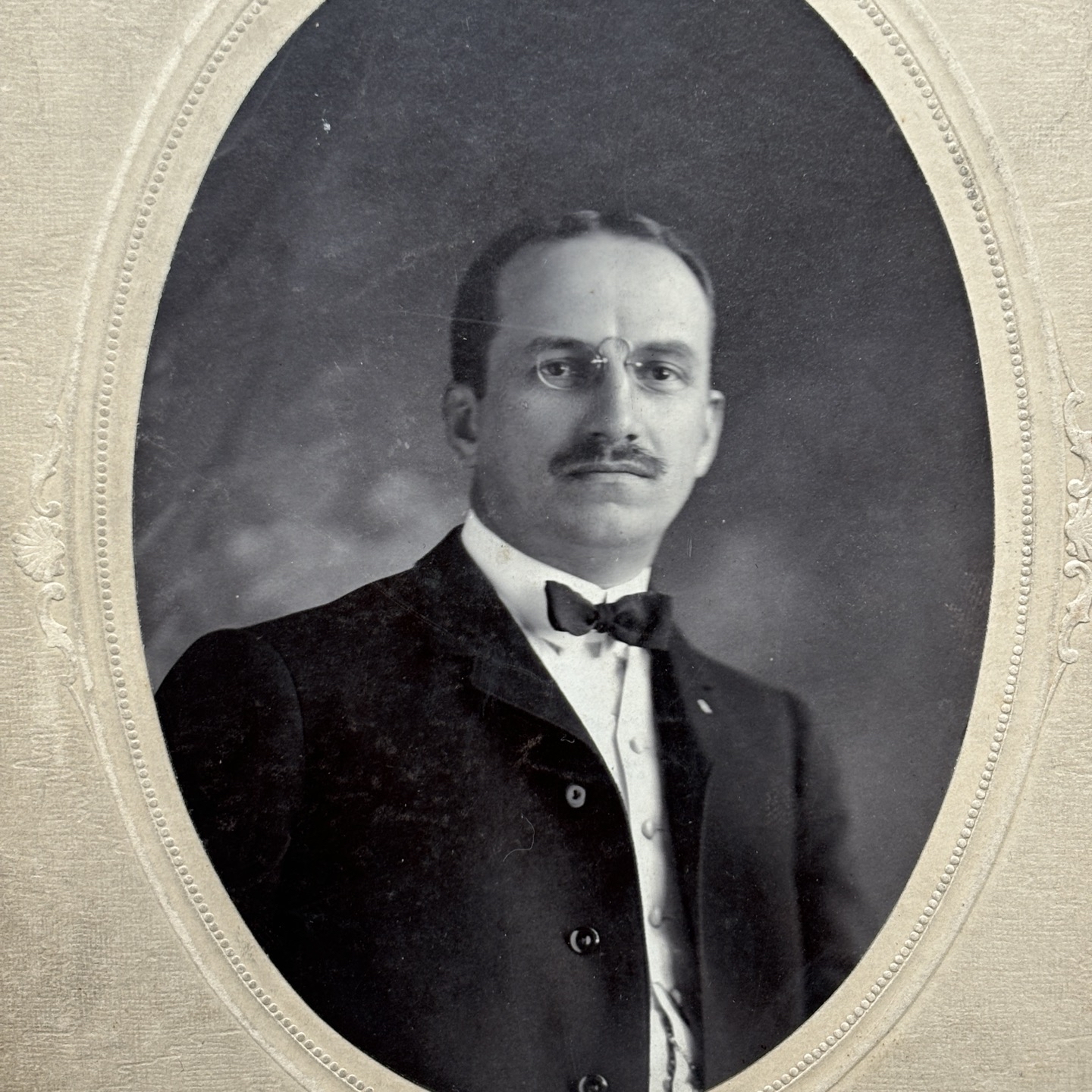 Photograph HANDSOME MAN EARLY 1900s 5x7 ANTIQUE