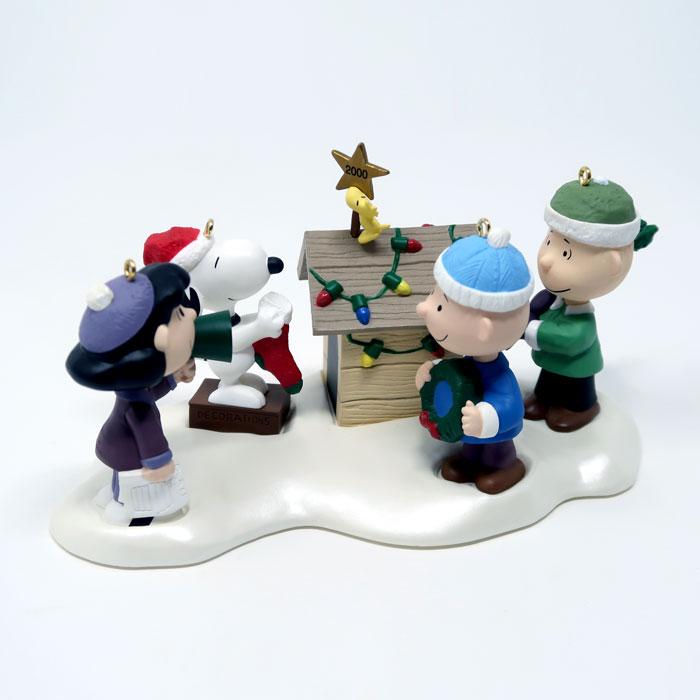 Peanuts Christmas Pageant Figurine Set - Snoopy, Charlie Brown & Friends