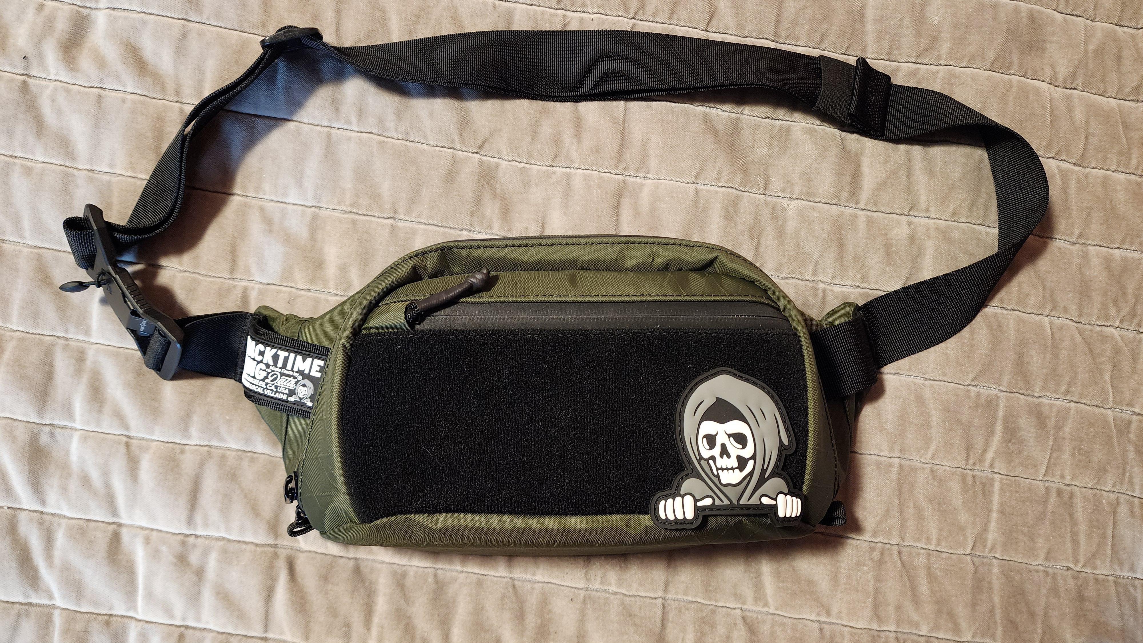 Data Crew Snacktime Sling X-Pac