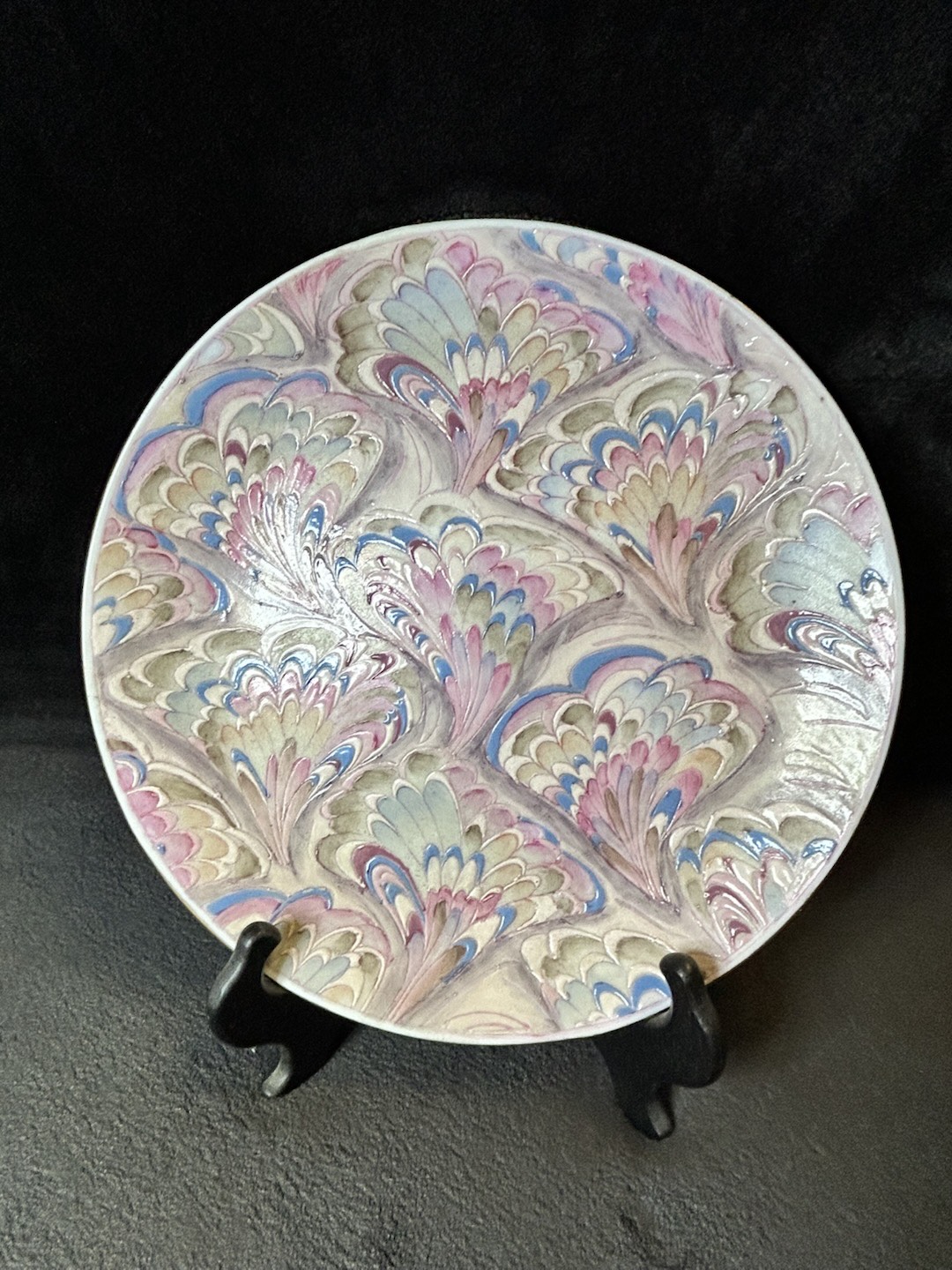 Vintage HFP Macau Pastel Feather Like Design Ceramic Plate 11.5”