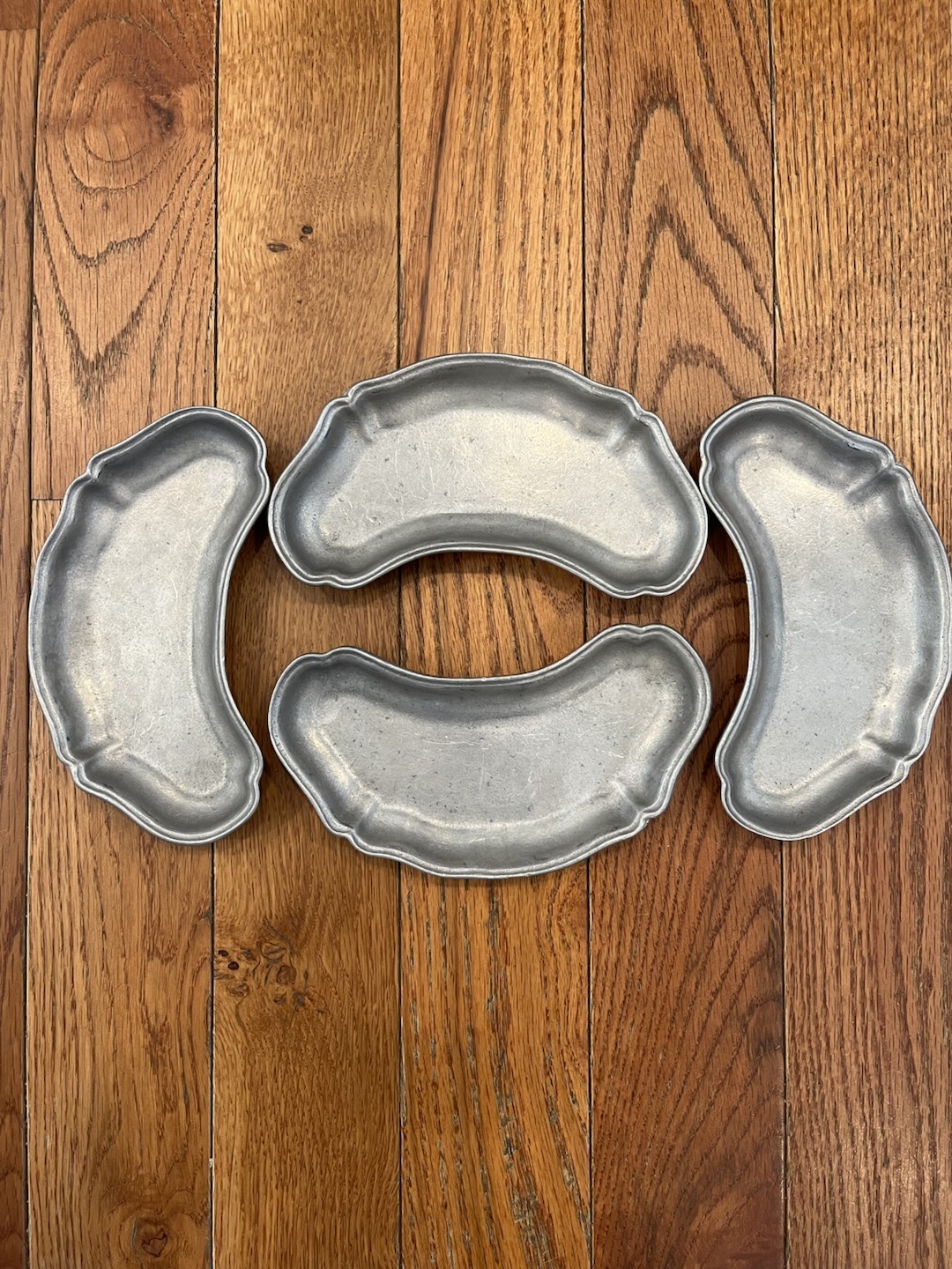 4 Vintage Pewter Oneida Cambridge Colonial Queen Anne Crescent Dishes ...