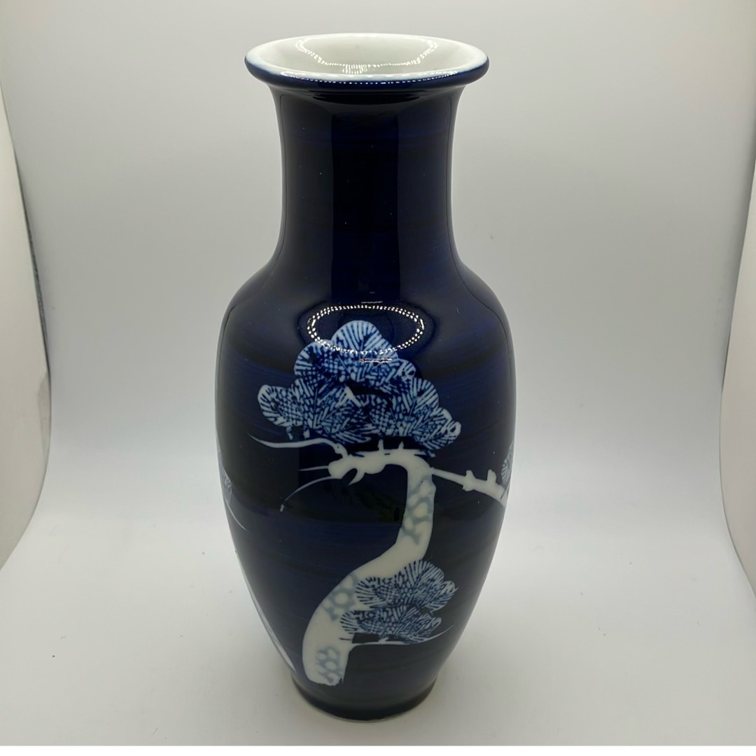 Takahashi Cobalt Blue Dragon Vase