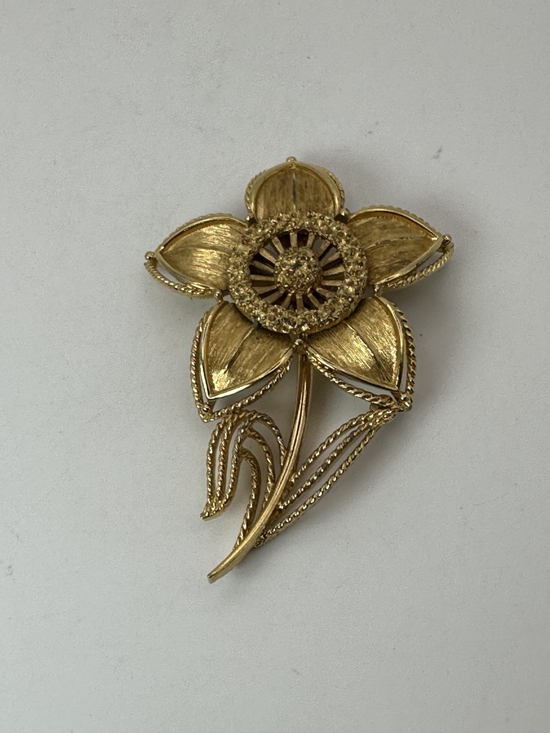 Monet Vintage Daffodil Large Brooch Pin Lapel Brushed Gold Tone 3D Rare ...