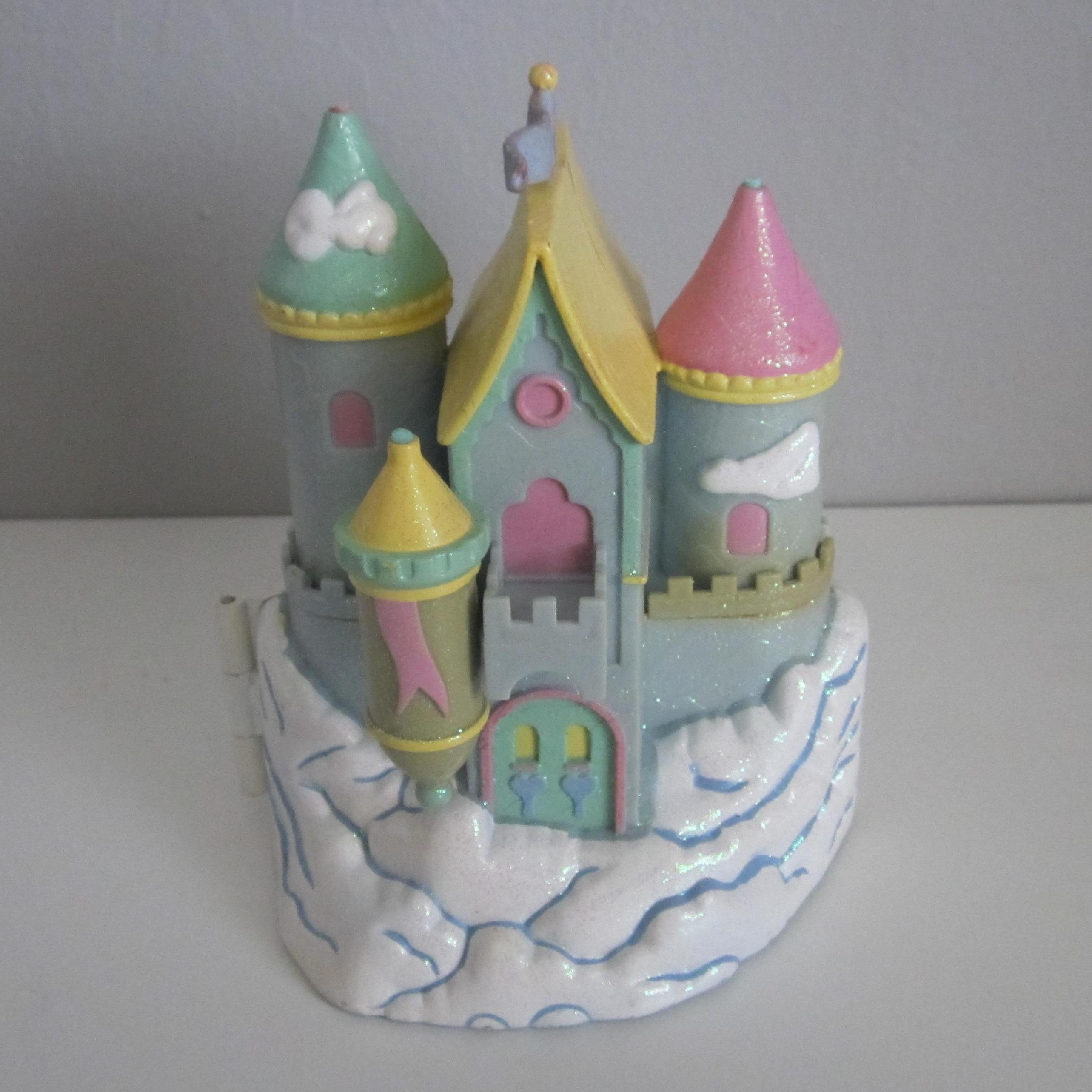 1995 Trendmasters Starcastle in the Clouds Castle Collection Case and doll