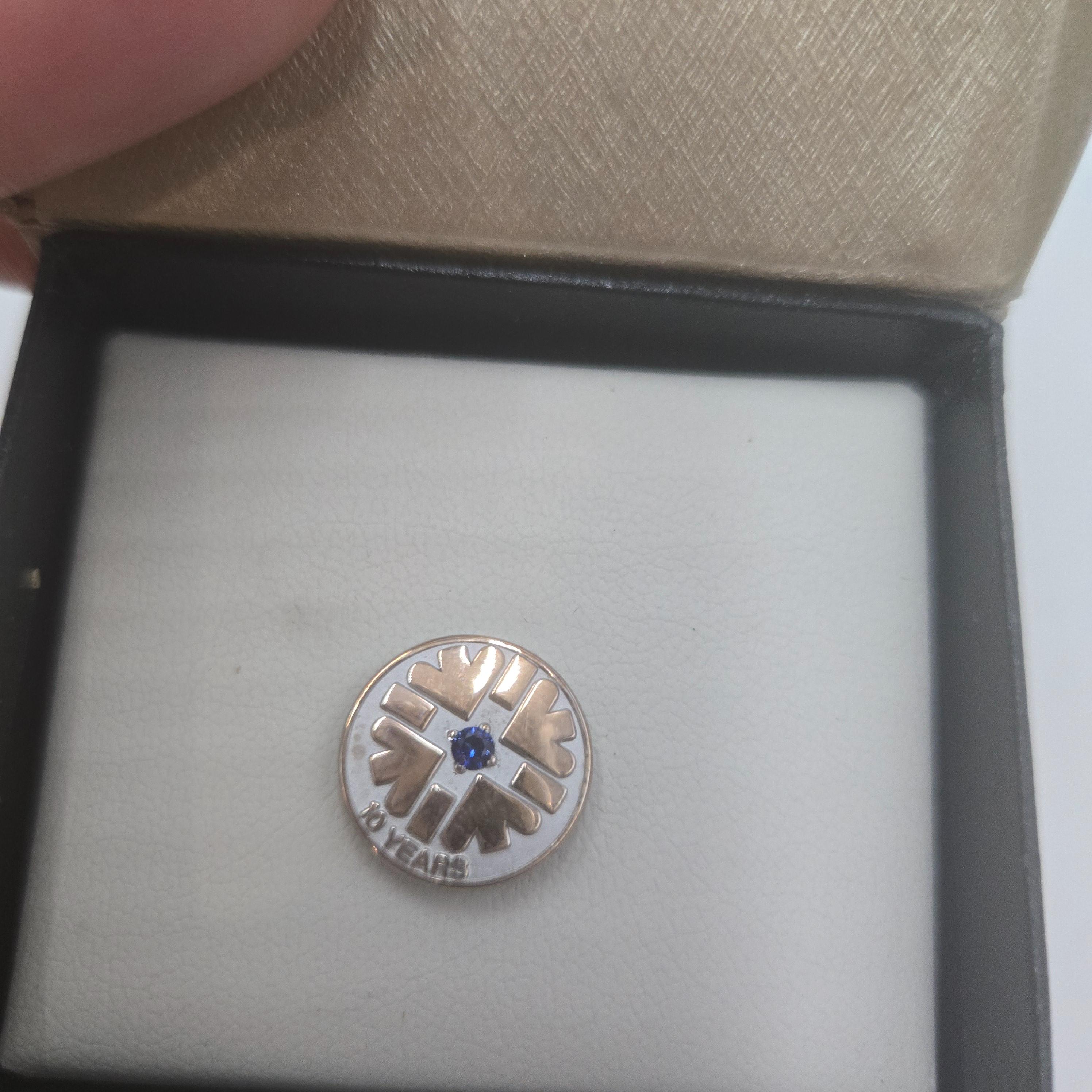 Vintage cTo 1/10 10K Gold Sapphire Long Beach Memorial TIE TACK LAPEL PIN