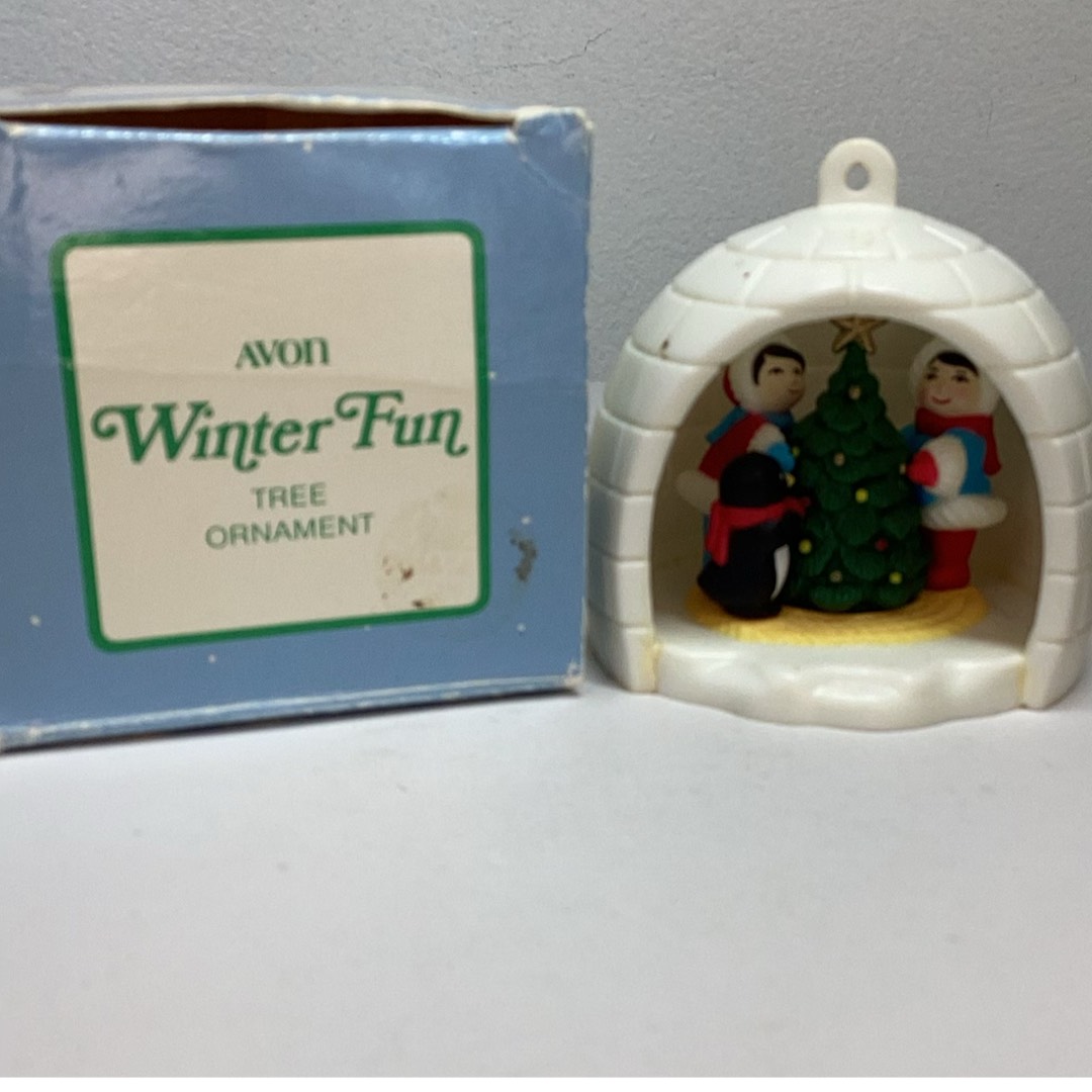 Avon Winter Fun Ornament With Box Dated 1983