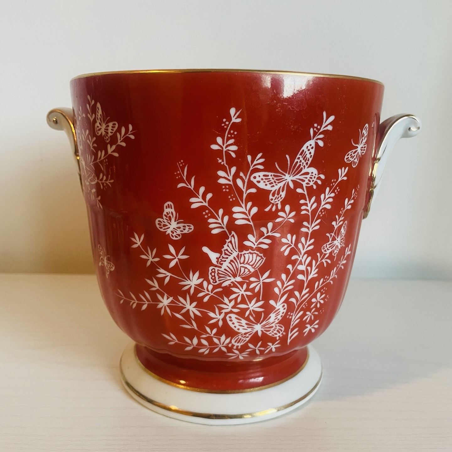 Les Papillons (The Butterflies) By Shafford 6 Inch Urn Planter Ice Bucket