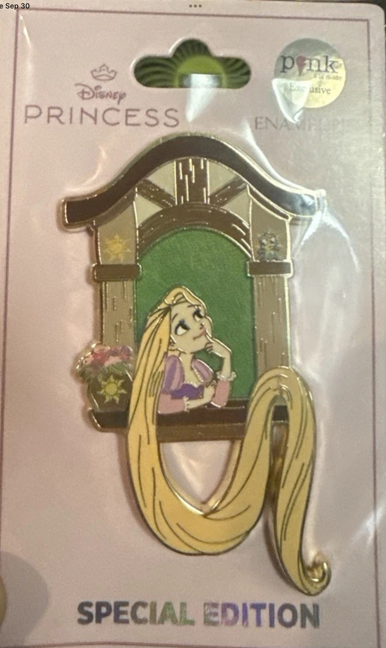PALM - Rapunzel and Pascal - Tower Daydreams - Tangled Le 300