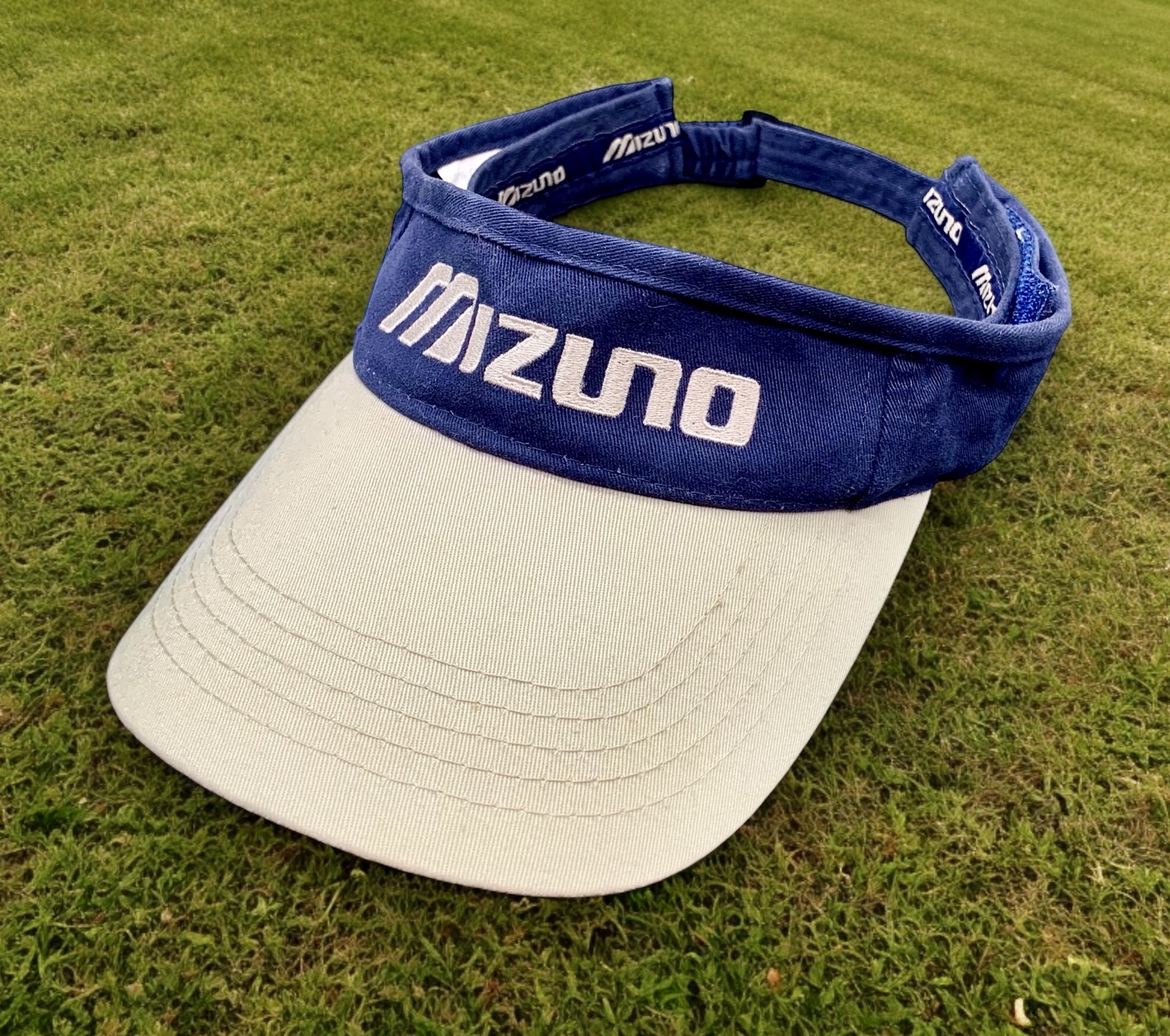Mizuno Performance Wear Tour Series Adult Sun Visor Adjustable Blue/Beige