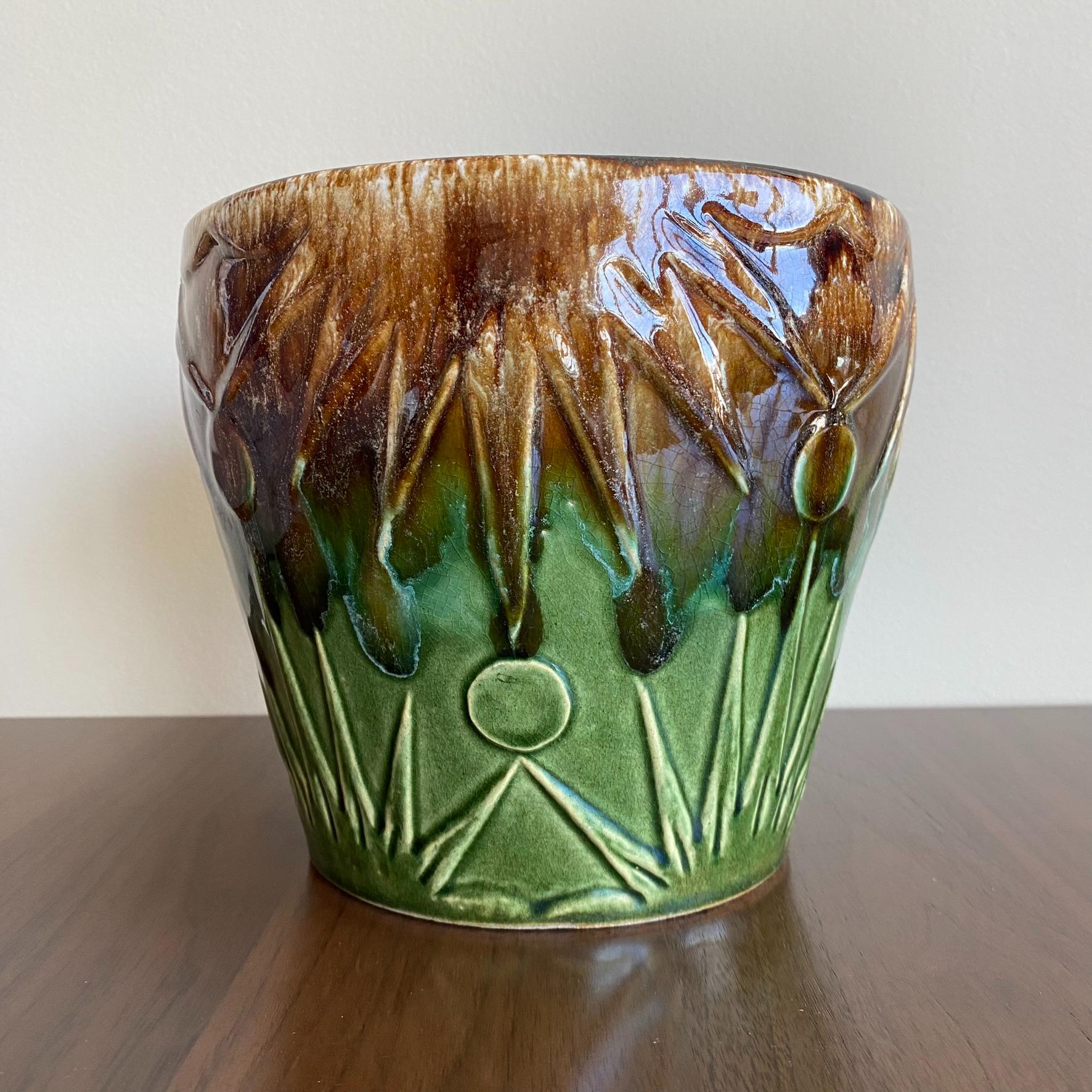 Vintage Robinson Ransbottom Roseville Ohio Pottery Sun and Moon 1400-8