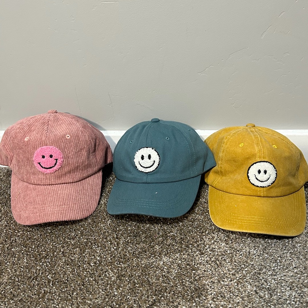 #01 - Smiley hats
