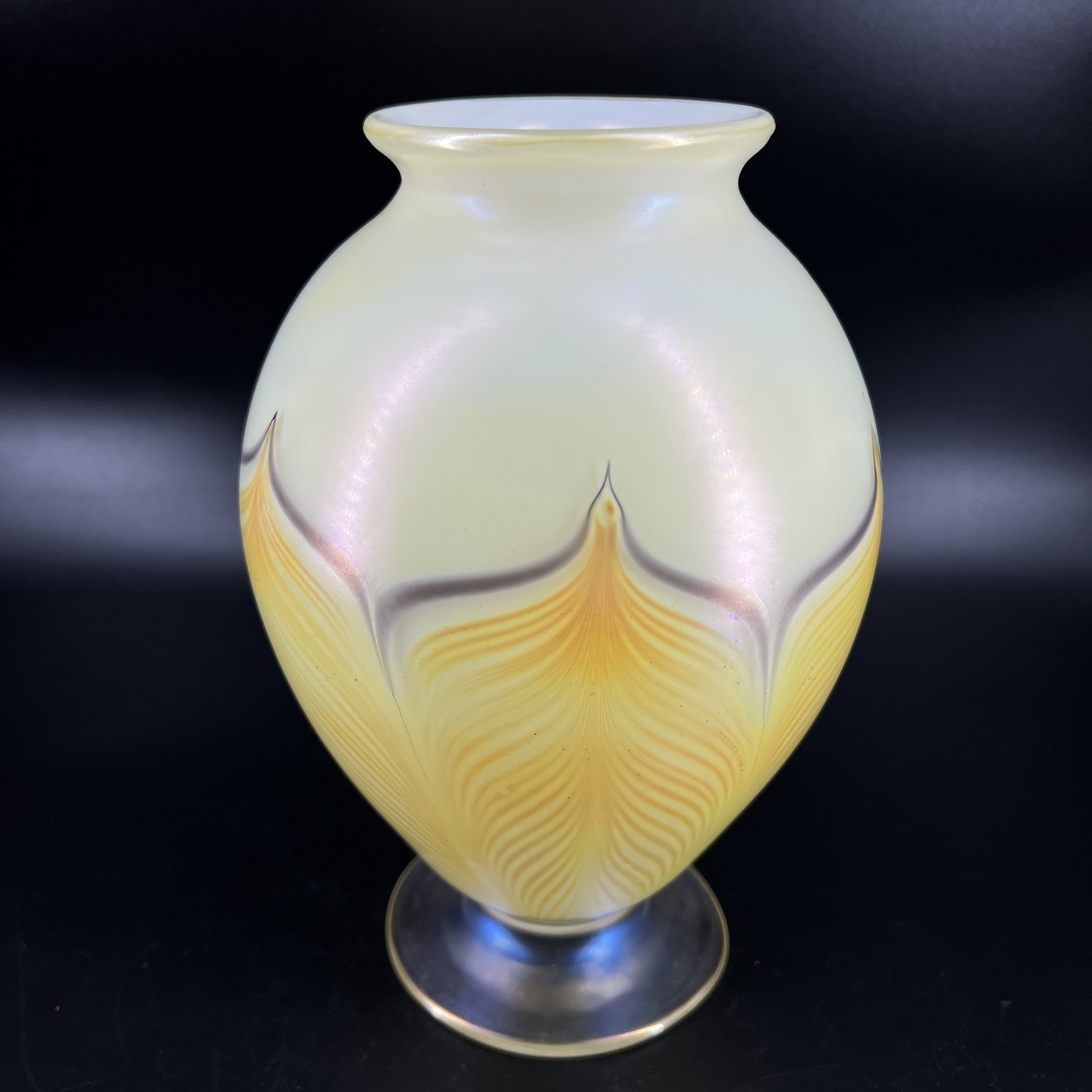 Vandermark Studios Pale Yellow Pulled Feather Art Glass Vase