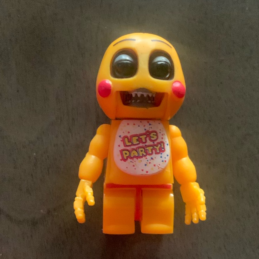 Five Nights At Freddy’s Mini Chica