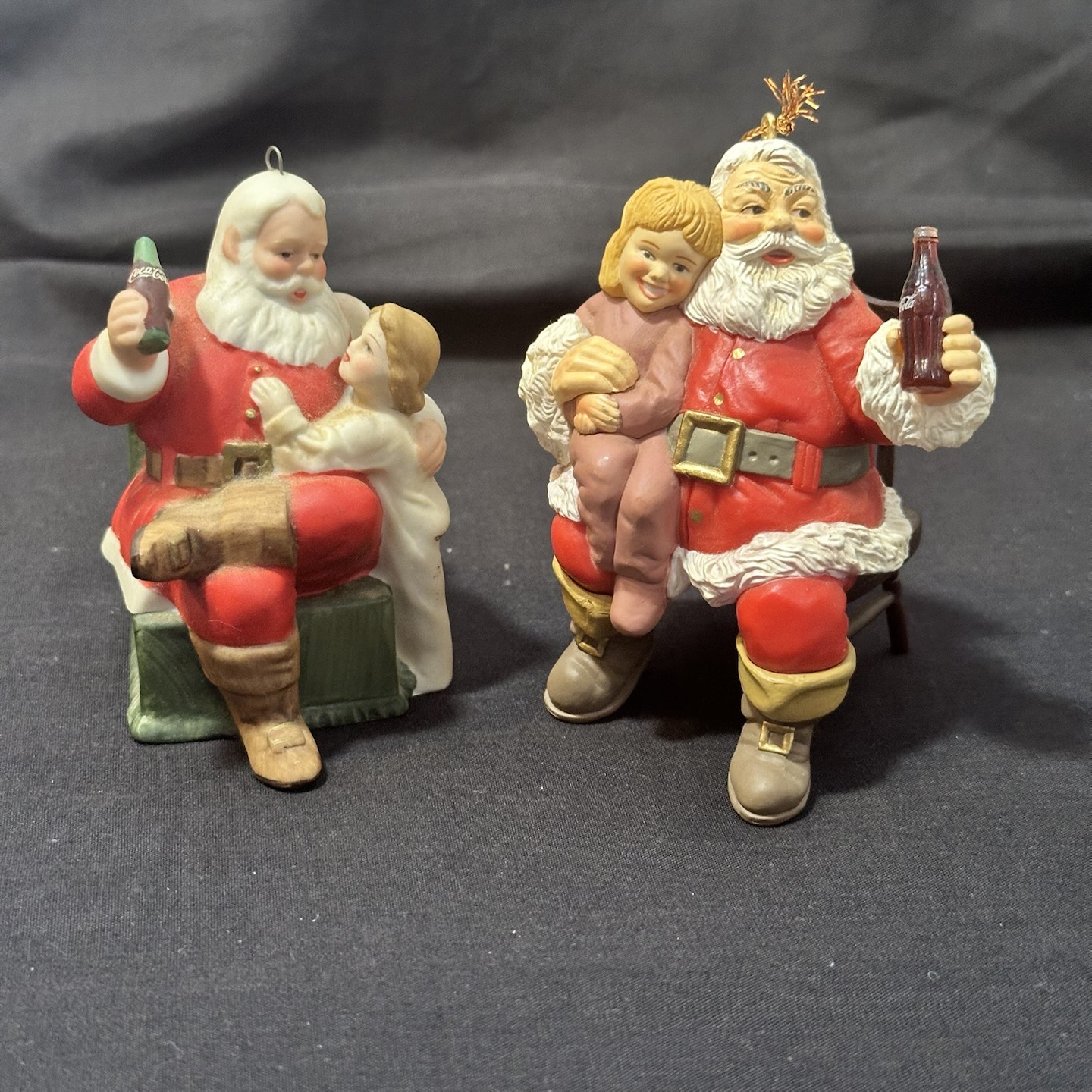 AK157 Coca-Cola Fanta, 1 Santa & Girl Royal Orleans In Green Chair And ...