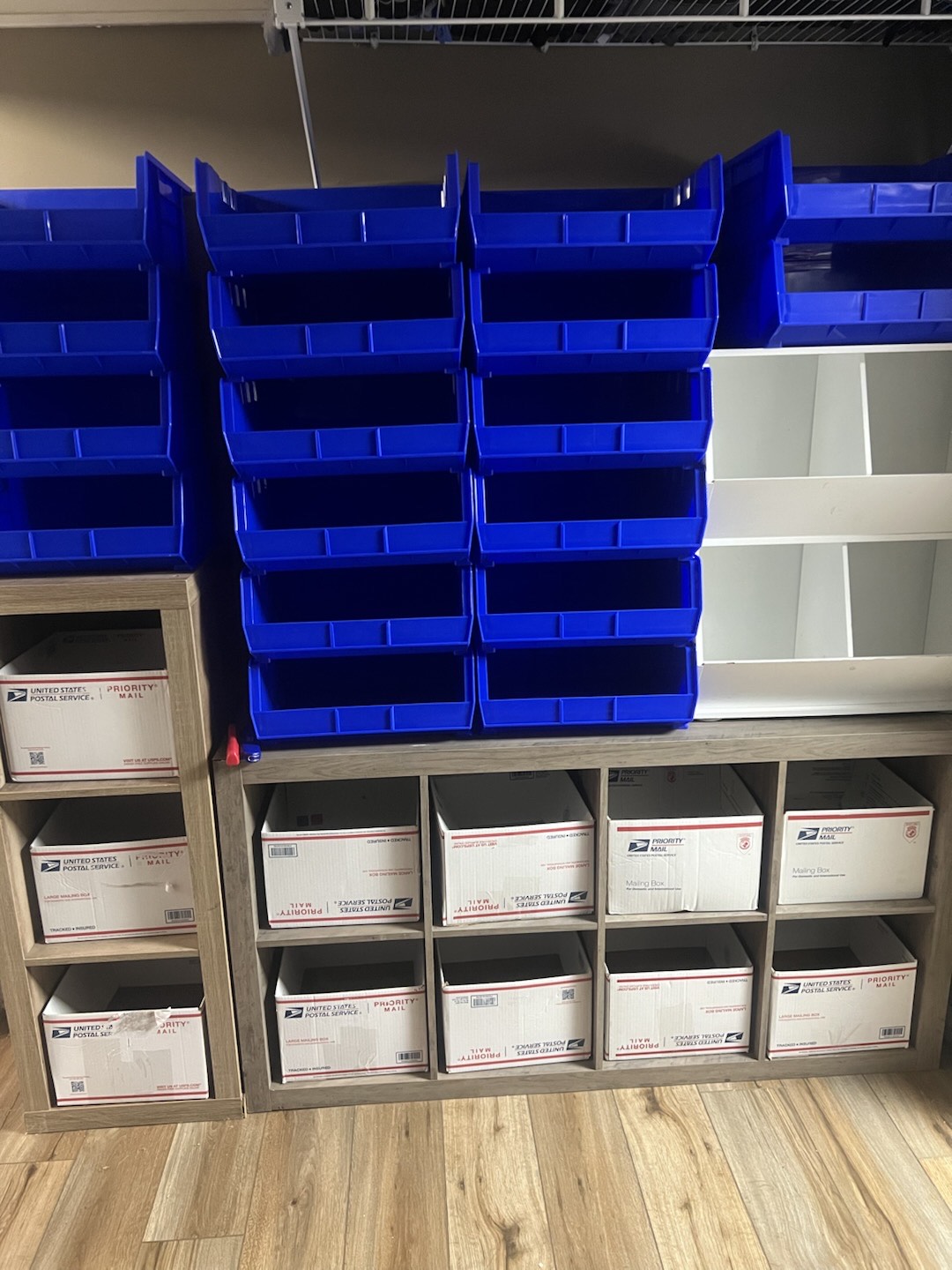 Commonwealth Picker Build A Big Box Show