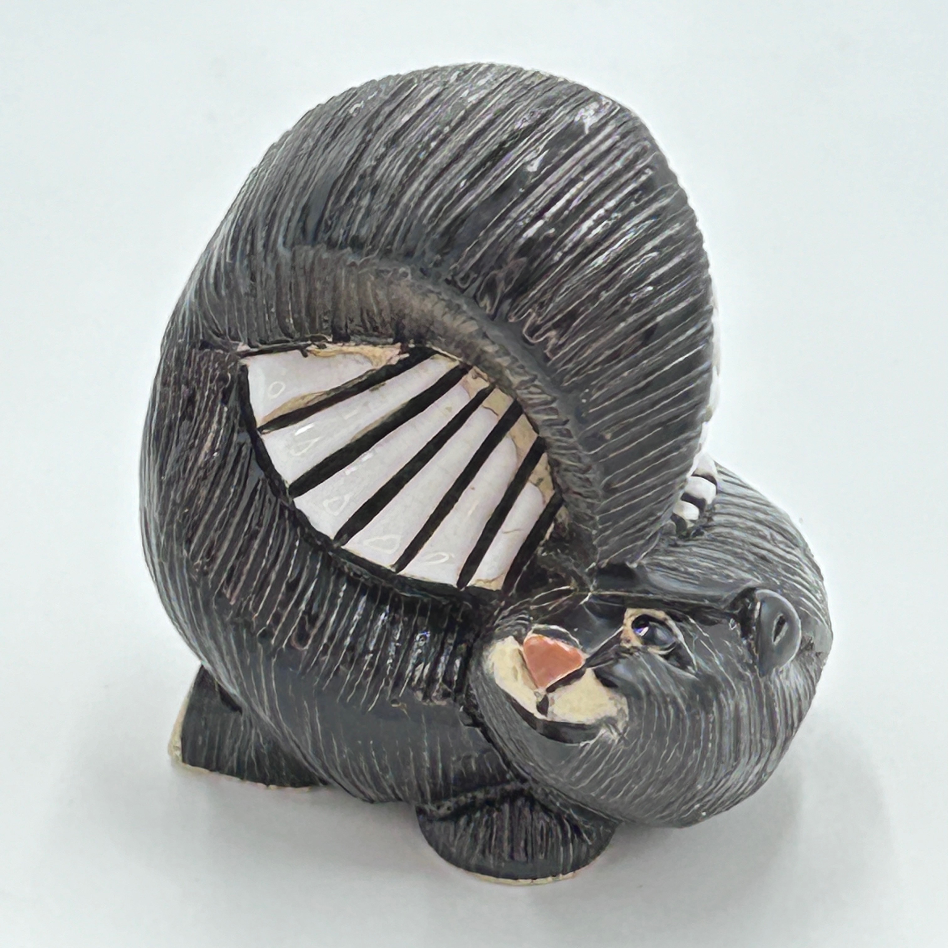 Vintage Artesania Rinconada Skunk #82 Figurine - Makers Mark